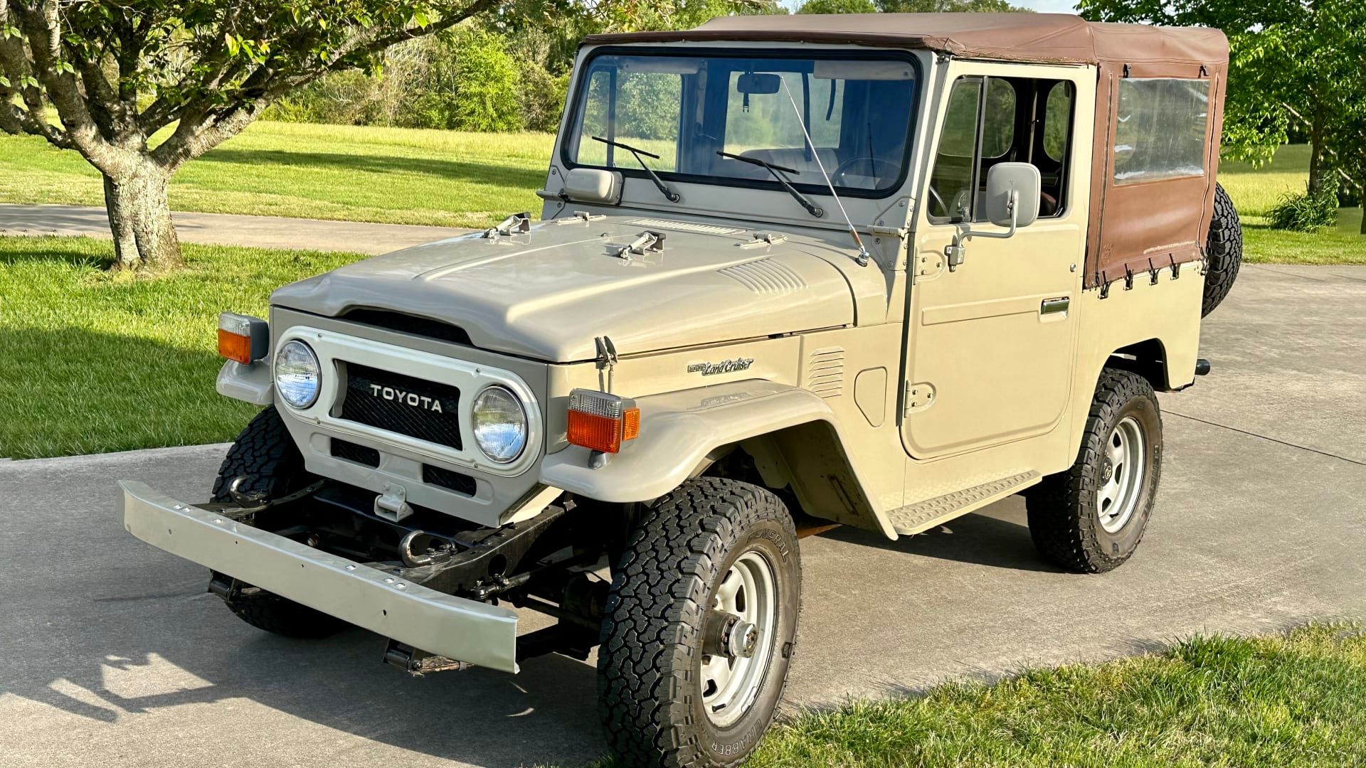 10 Iconic SUVs That Redefined Off-Roading Adventures
