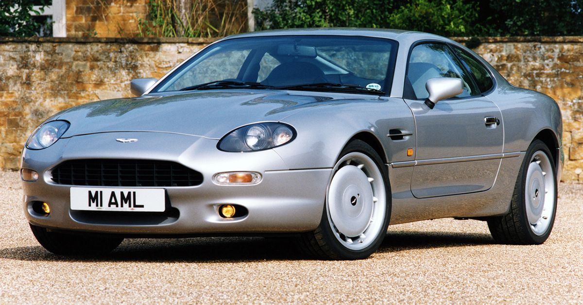 Aston Martin DB7: 10 Features That Made It A '90s Superstar