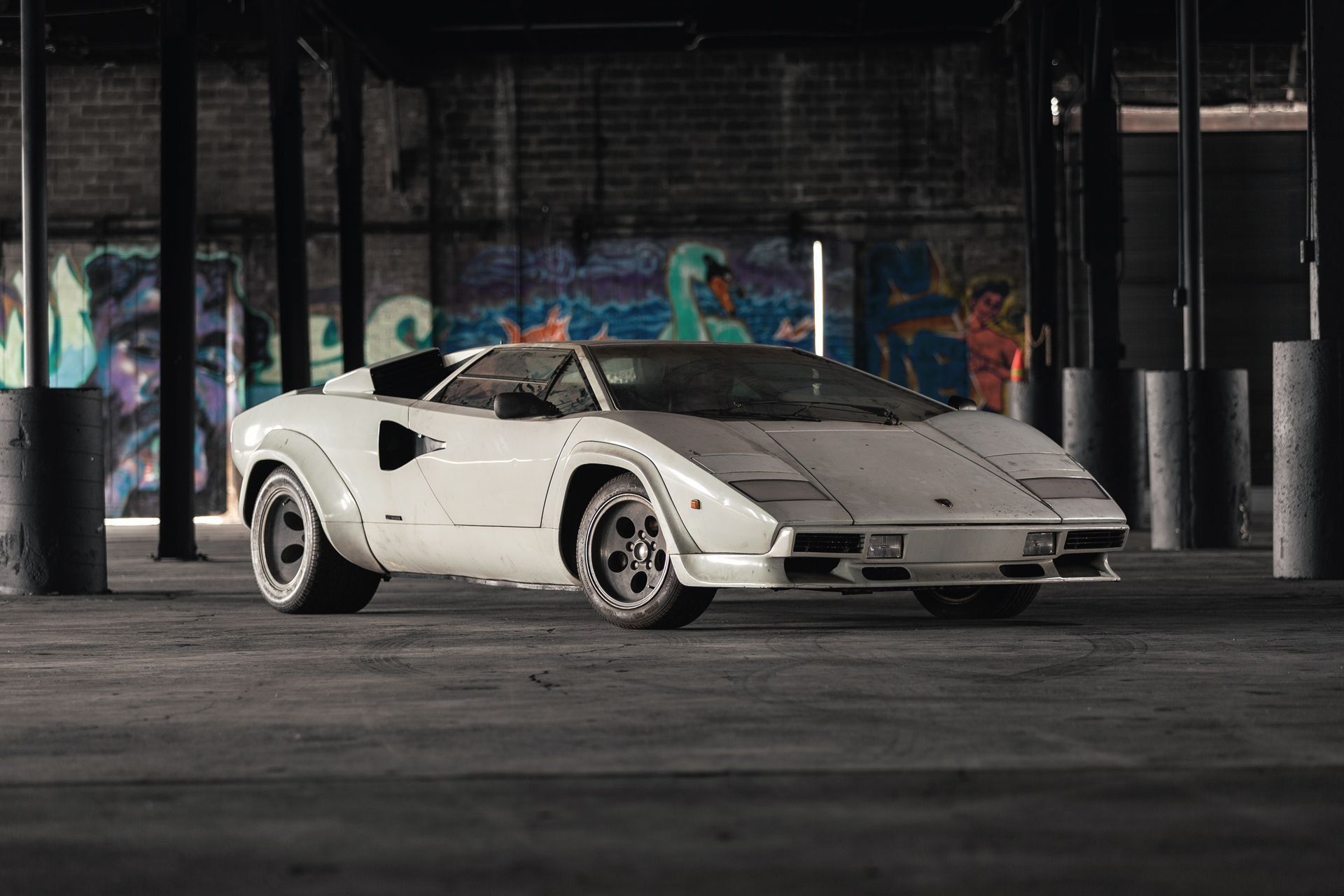This Dusty Lamborghini Countach Is A Rare 80’s Supercar With A ...