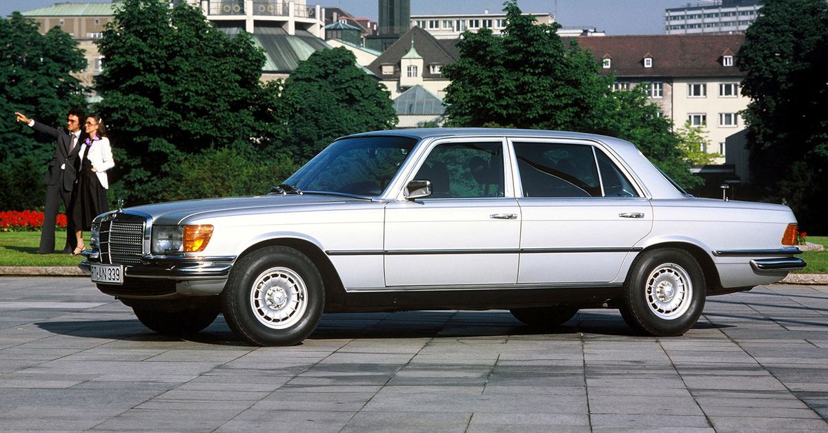 10 Vintage Luxury Cars That Will Never Go Out Of Style