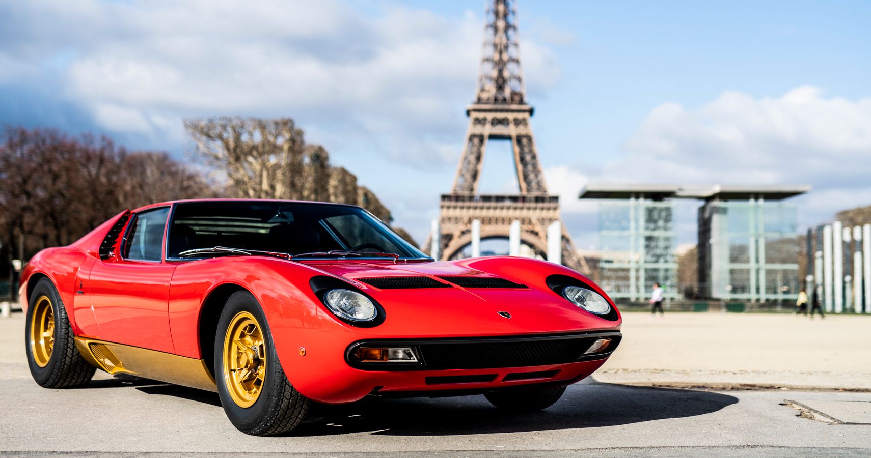 10 Iconic Cars Of The '60s That Shaped A Generation