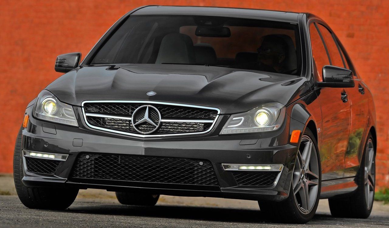 10 Best V8-Engined Performance Cars For Collectors