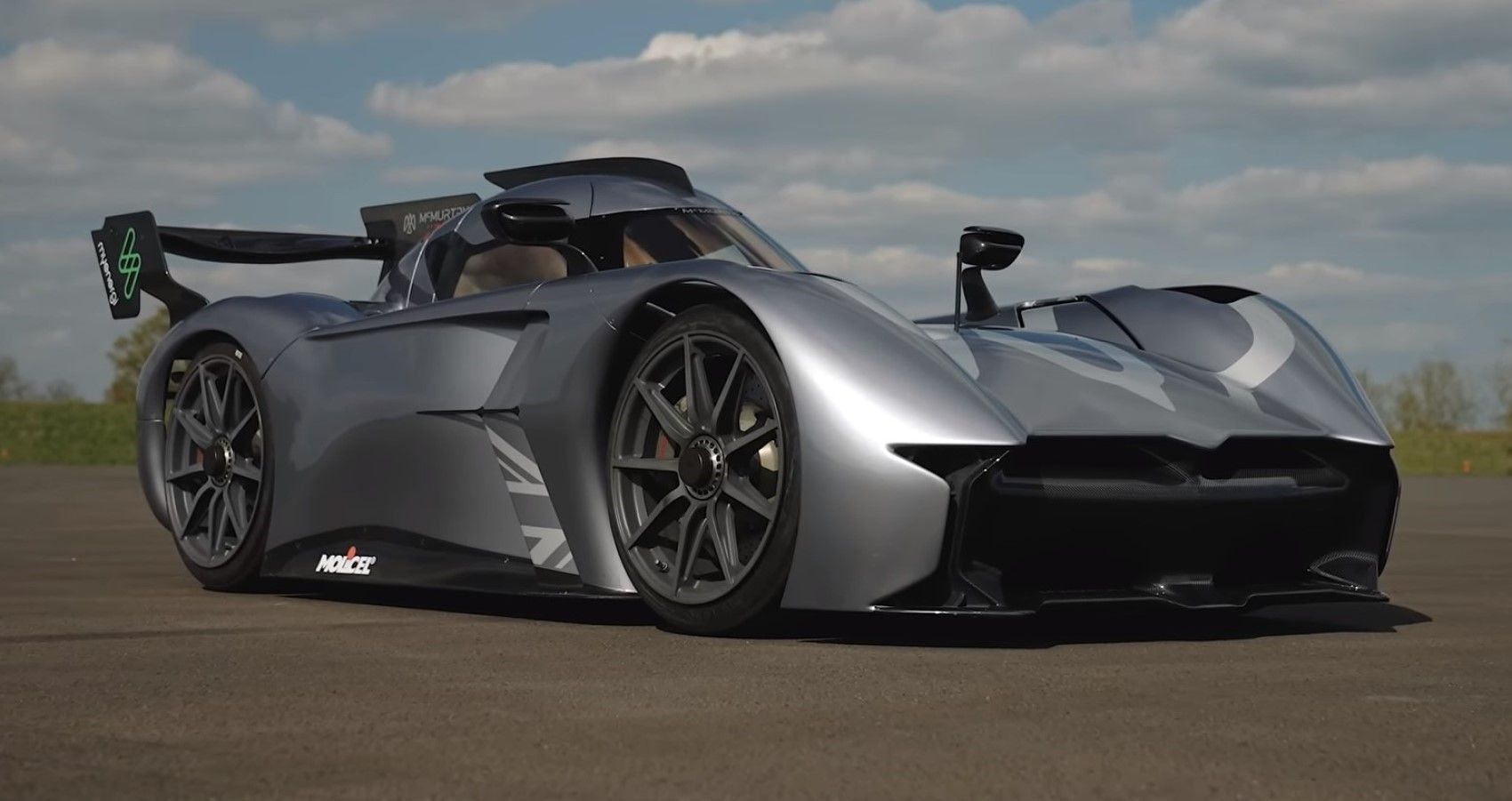 How The McMurtry Drives: The Brutal Fan Car With A 1.3-Second 0-60 MPH Time