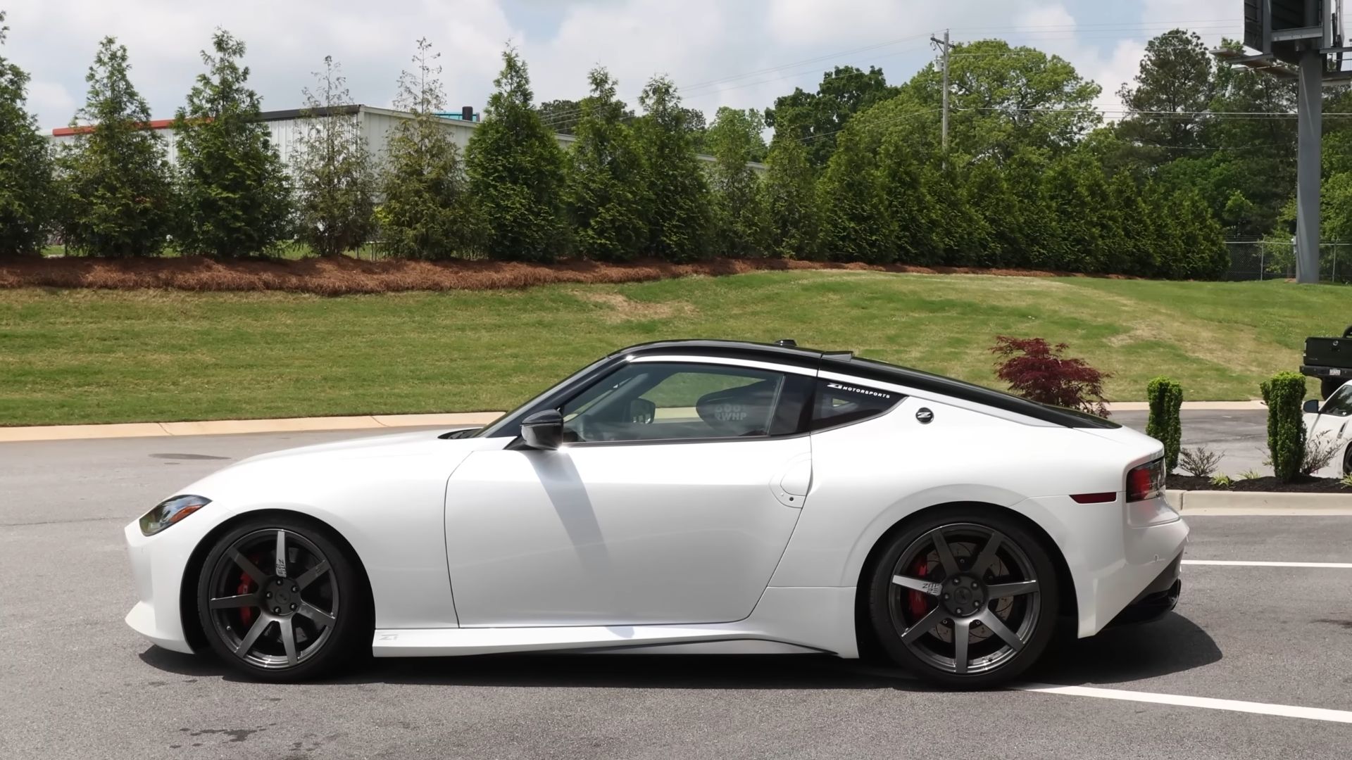 This 600-HP 2023 Nissan Z Is A C8 Corvette Slayer For Track Days