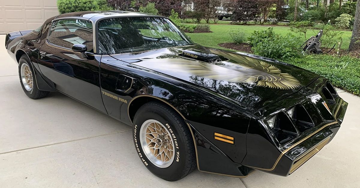 Barn Find Hunter Uncovers A Pontiac Trans Am Bandit Tucked Away For 30 ...