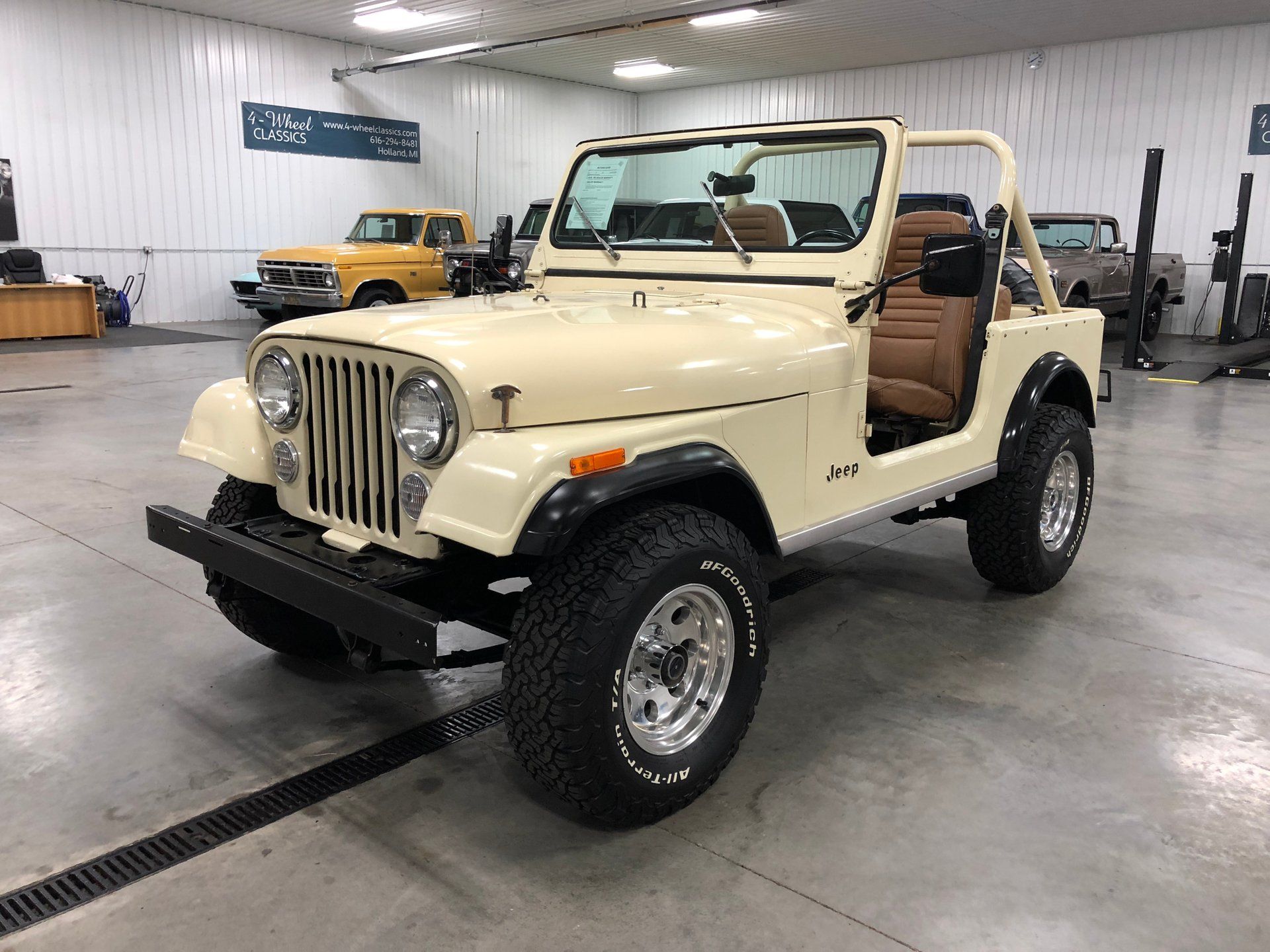 10 Awesome Classic Off-Road Vehicles We Would Love To Own