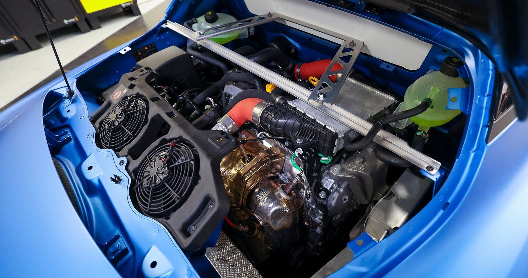 9 Sports Car Engines That Are Just As Fun As Porsche's 4.0-Liter Flat-Six