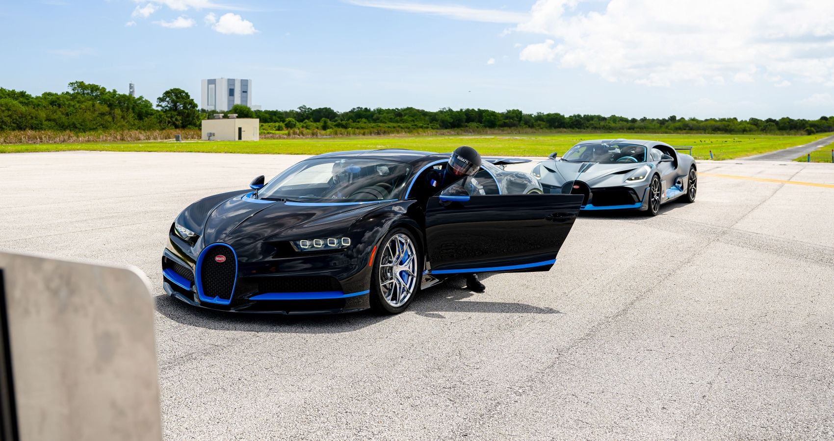Bugatti Chiron Customers Break The 250 MPH Barrier On The Space Shuttle ...
