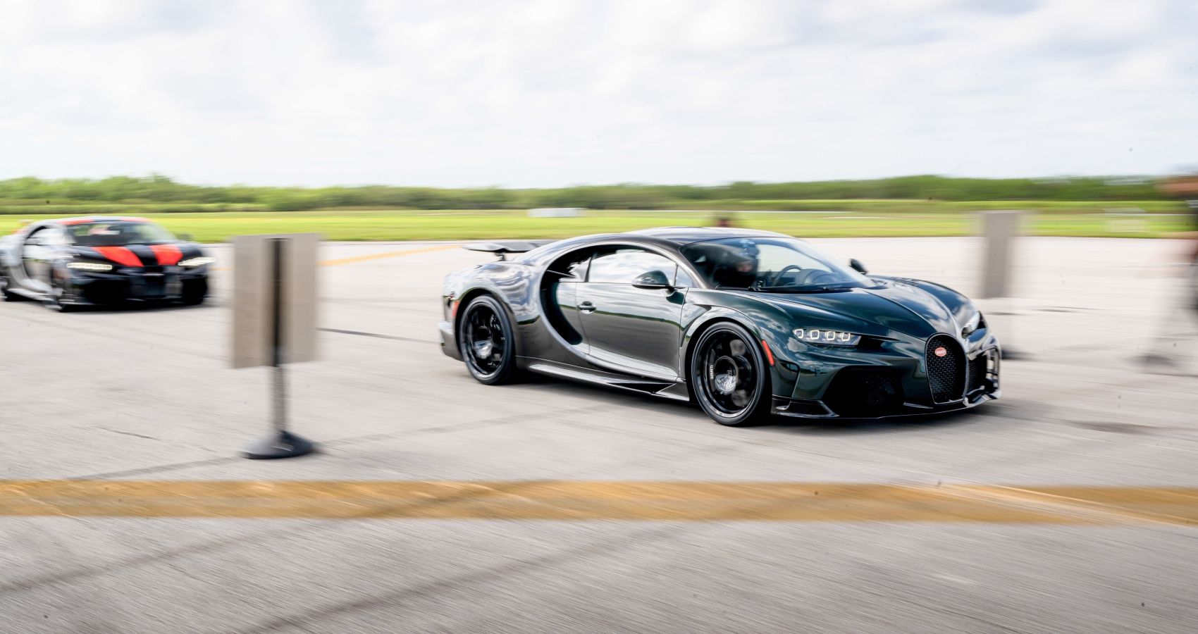 Bugatti Chiron Customers Break The 250 MPH Barrier On The Space Shuttle ...