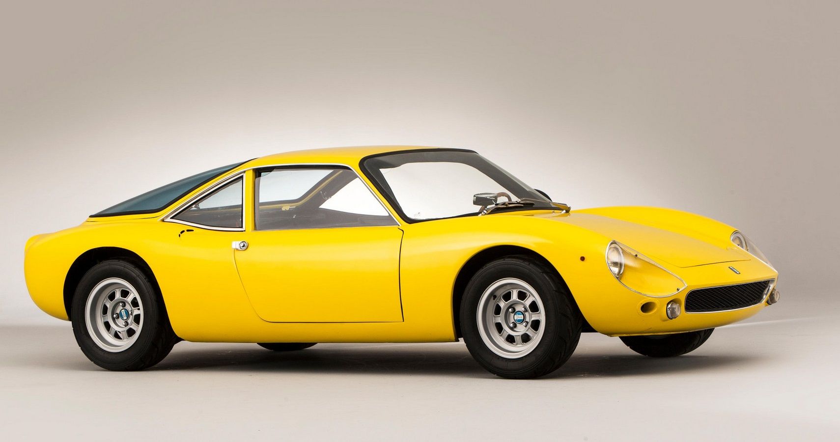 9 Italian Classic Cars That Define Automotive Elegance