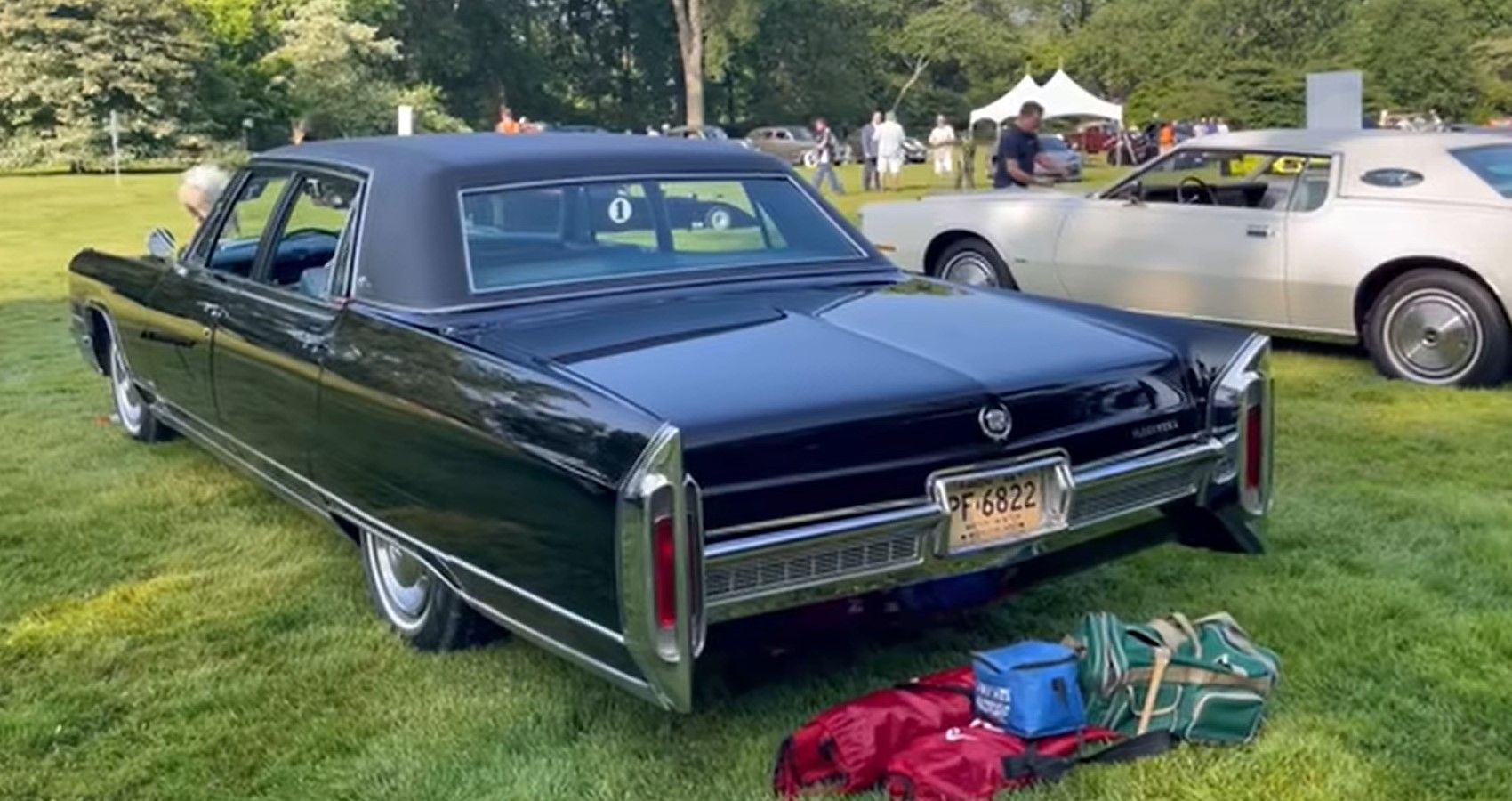 This ´66 Cadillac Fleetwood Sixty Special Brougham Shows Modern Cars ...