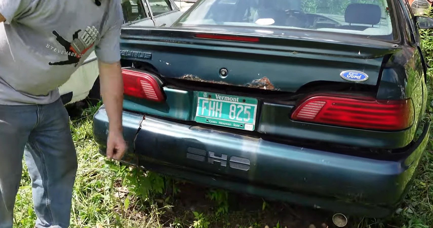 Is The 1995 Ford Taurus SHO A Muscle Car? This YouTuber Certainly Thinks So