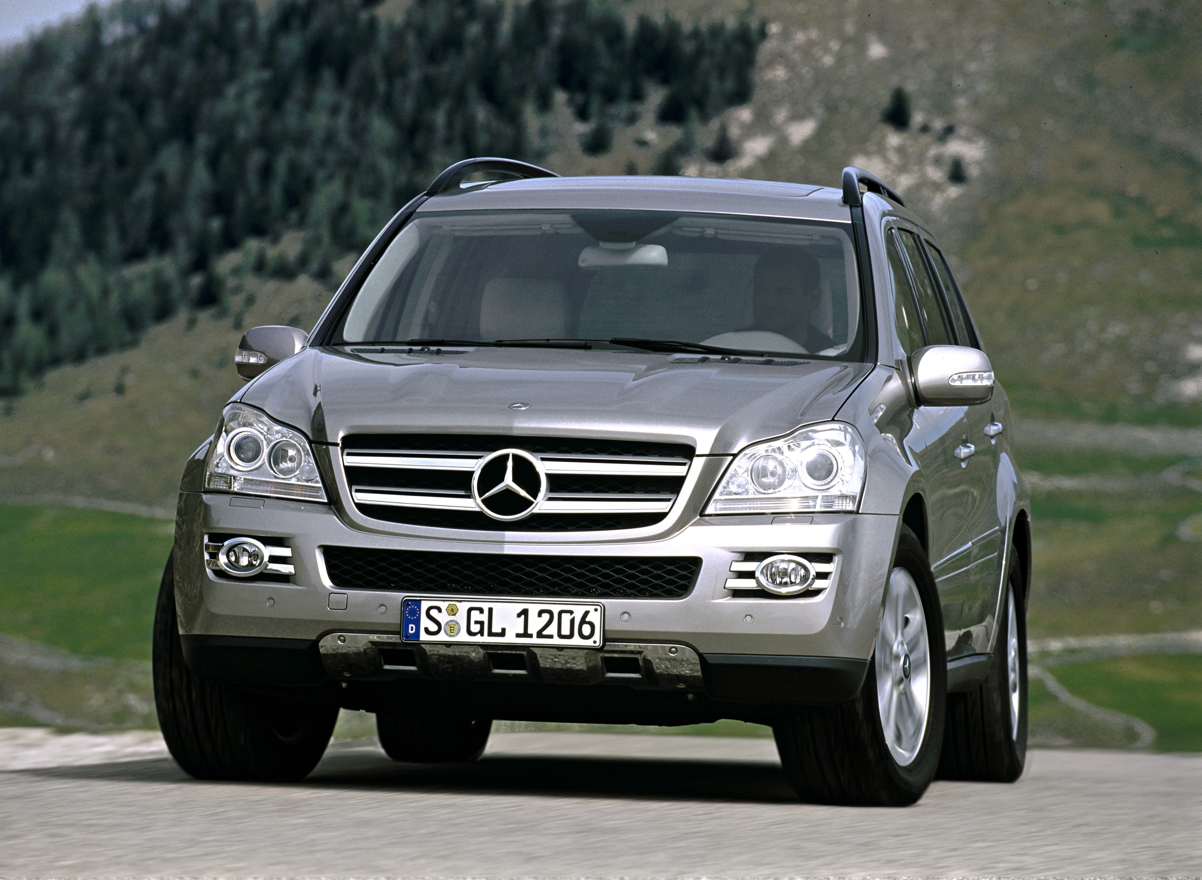 10 Mercedes-Benz Vehicles That Don't Belong In Your Garage
