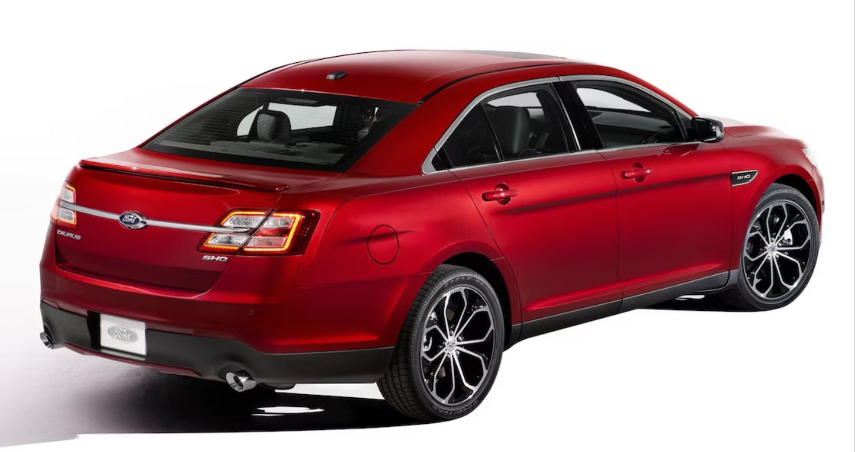 The 2019 Ford Taurus SHO Is The Best Sleeper Car For Under $30,000