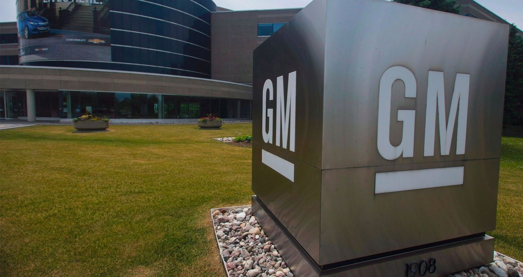 How GM’s Small Electric Pickup Could Outsell The Toyota Stout And Ford ...