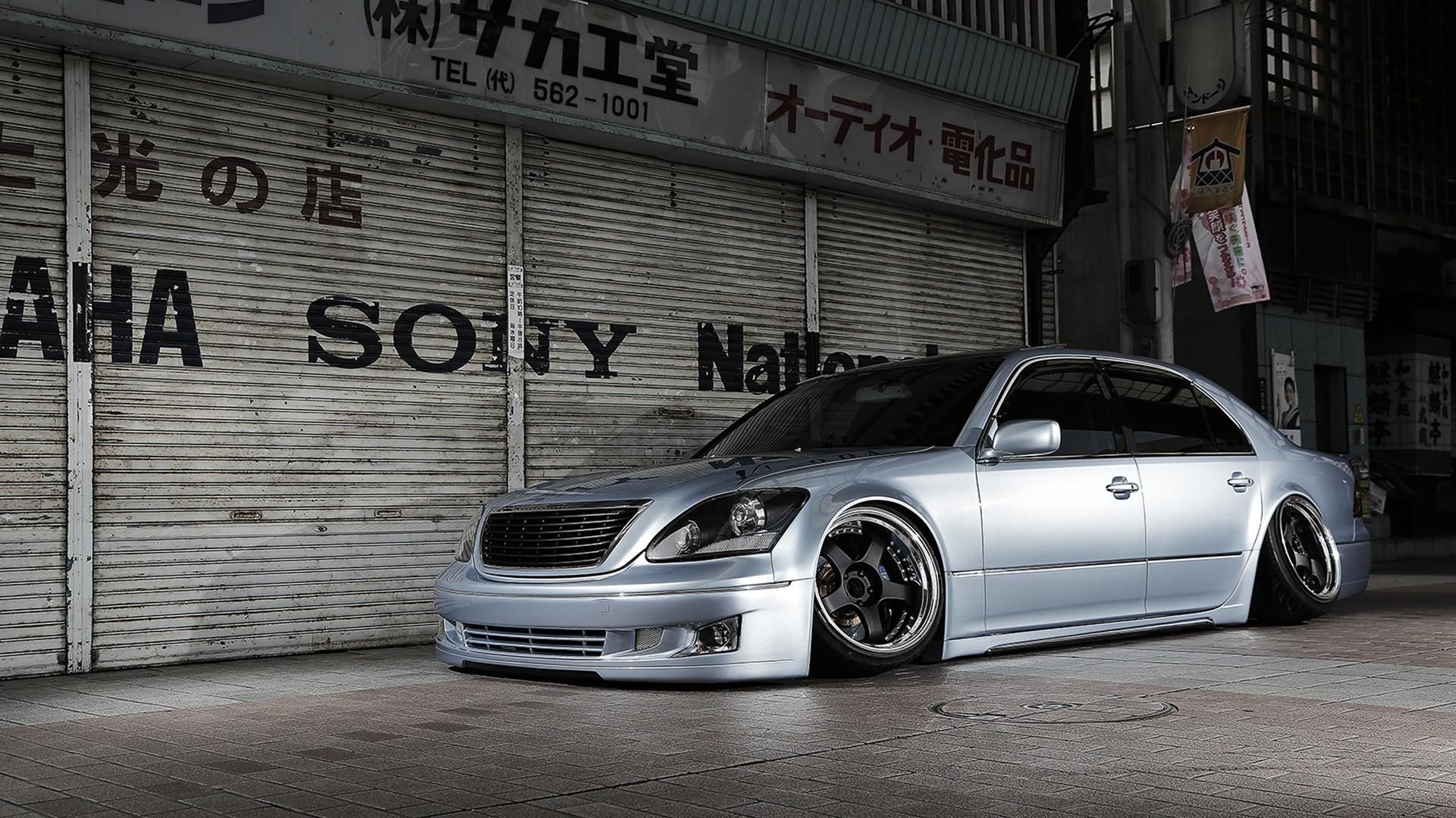 Stanced Cars: 10 Reasons To Avoid The Low-Rolling Life