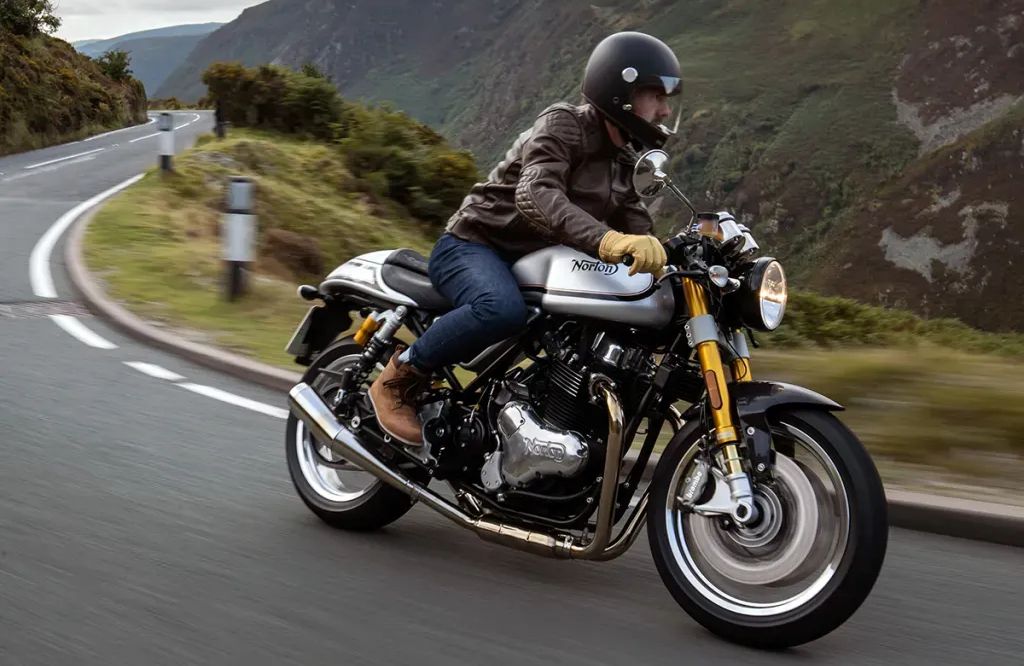 The Norton Commando 961 Is British Café Racer Perfection