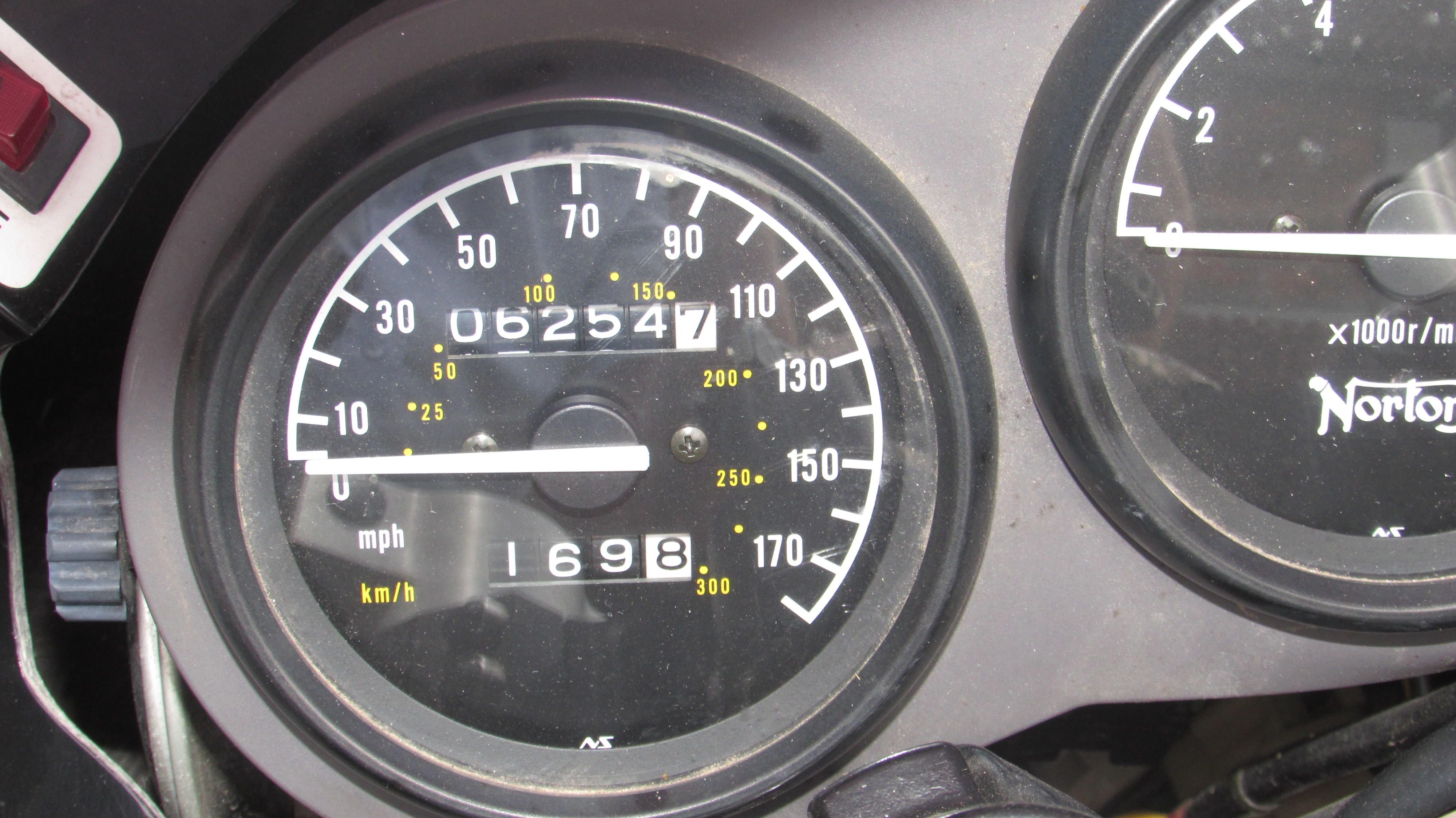 The Norton F1 Is The Twin-Rotor Wankel-Powered Superbike The World Forgot