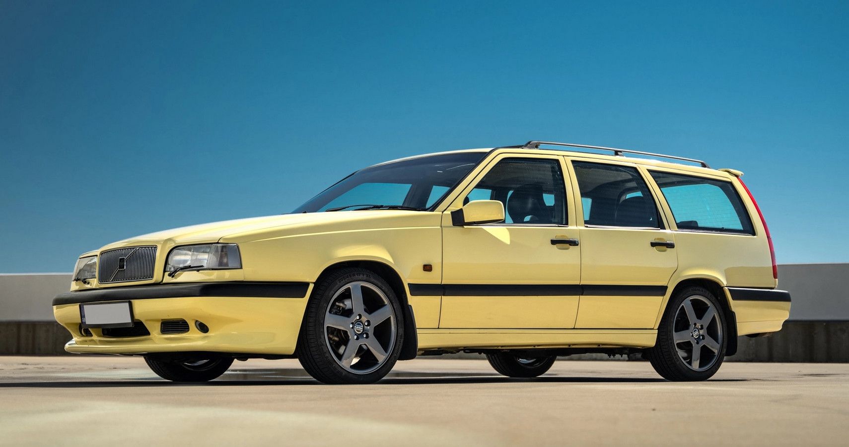 10 Badass Classic Sleeper Cars That Deserve A Modern Reboot