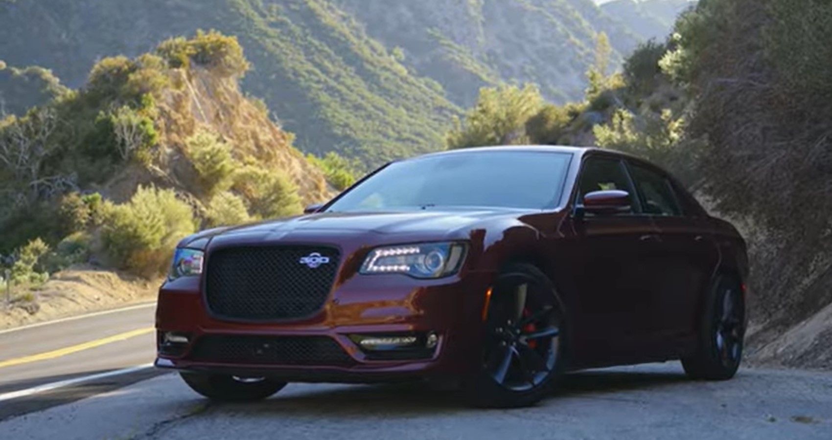 Differences Between The 2023 Dodge Charger And 2023 Chrysler 300