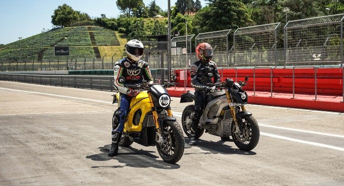 Italian Volt's Lacama Electric Superbike Is About To Take The World By ...