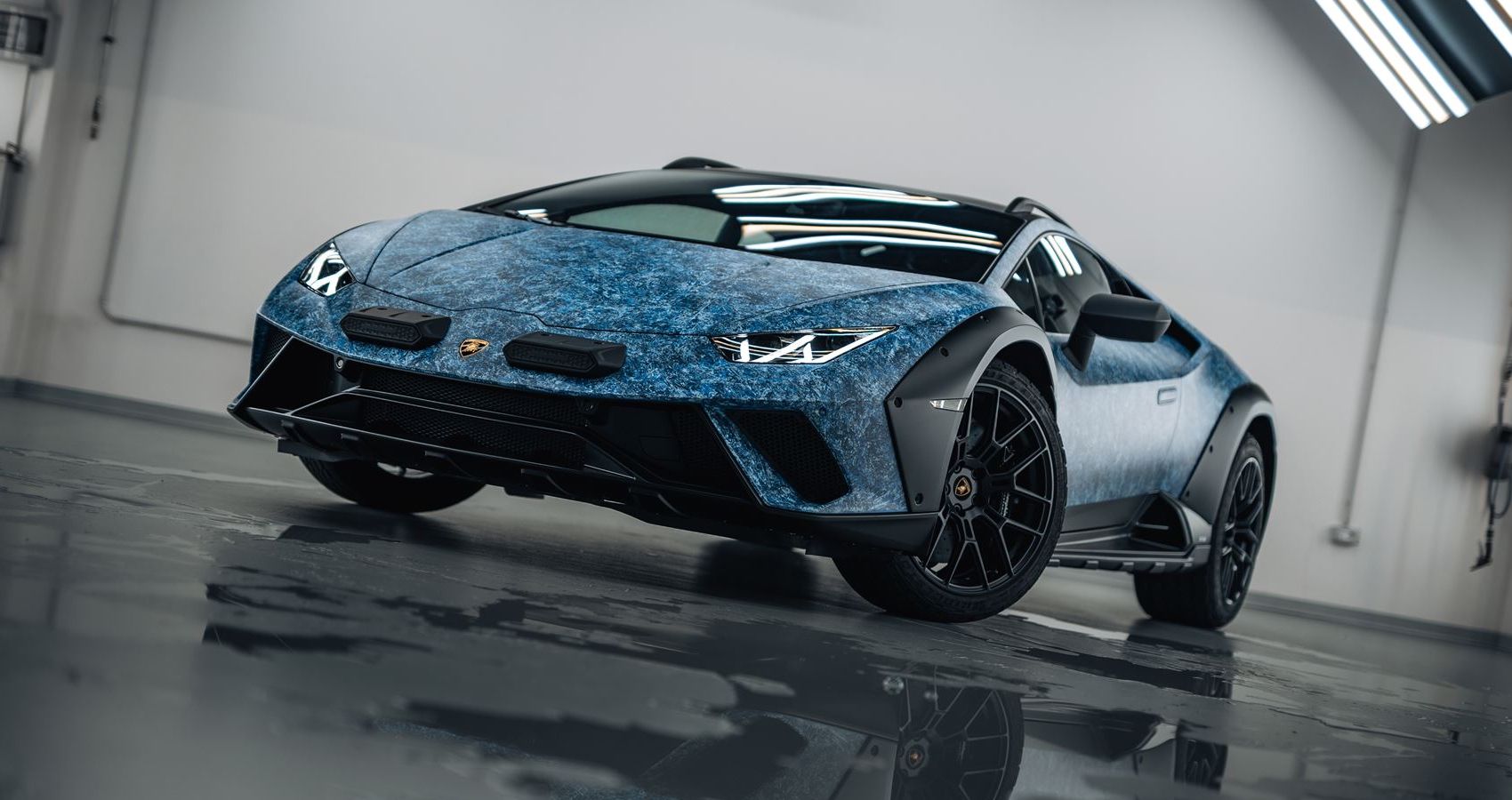 This Lamborghini Huracan Sterrato Took Over 370 Hours To Paint