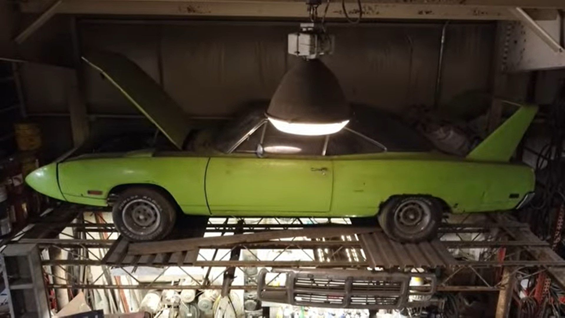 This 1970 Plymouth Superbird Hemi 4-Speed Is A Valuable Gem Found In ...
