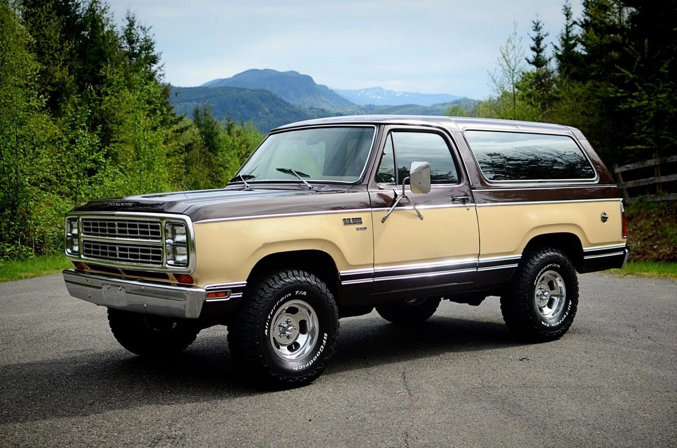 The Underappreciated Plymouth SUV That Totally Kicks Ass Off Road