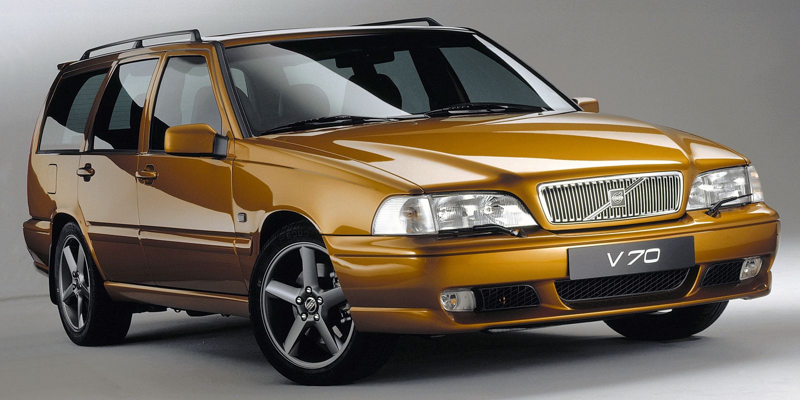 10 Old Sedans And Wagons Every Gearhead Would Love To Own