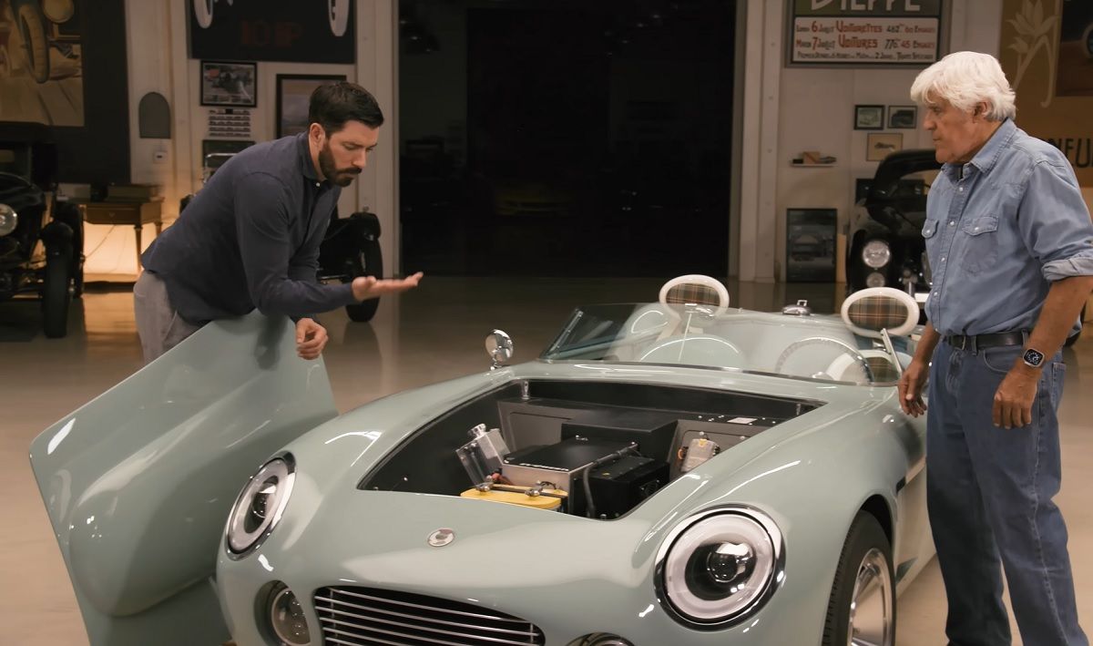 Why This Property Brothers Host's Lanark DS Is A Dedication To His Father