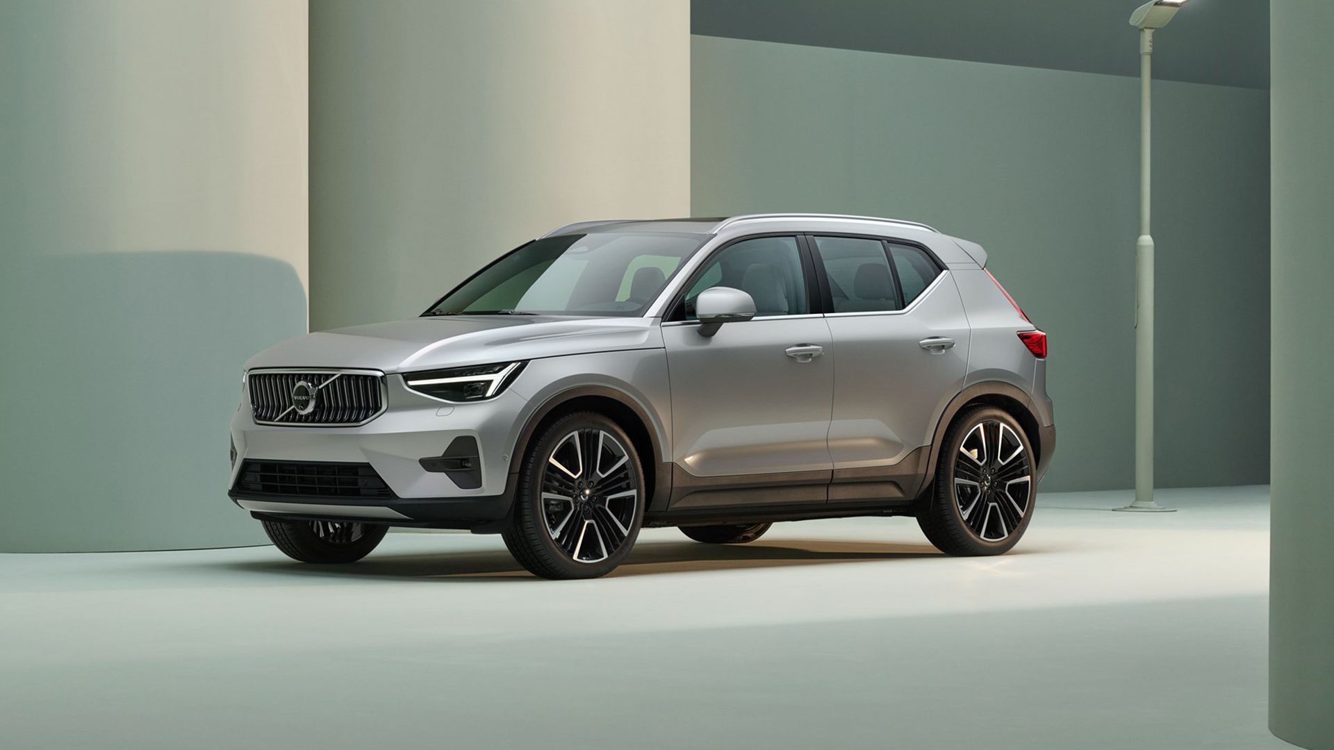 Best Luxury SUVs For 2023 And 2024