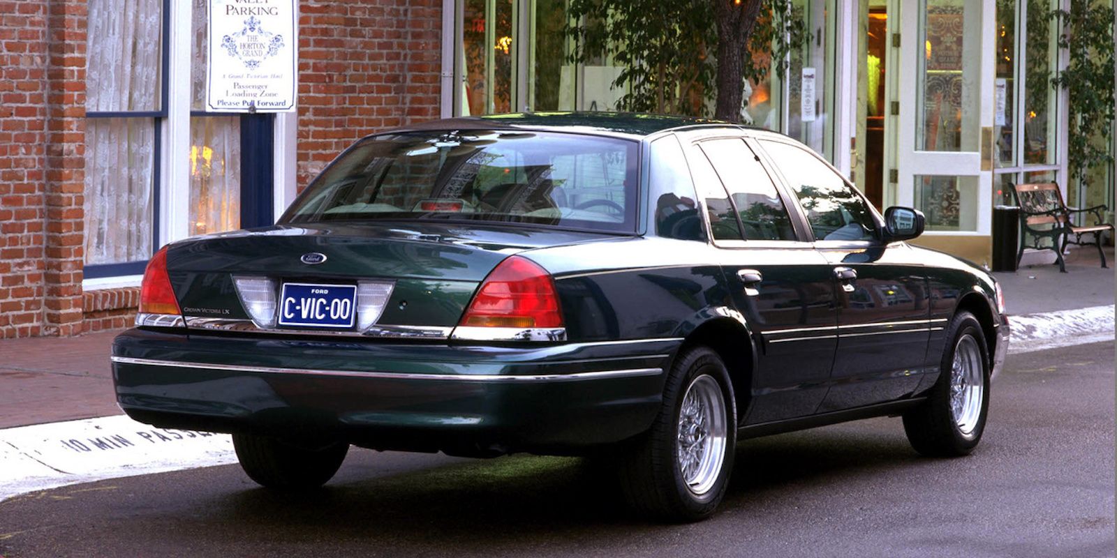 Here's Why The Ford Crown Victoria Is The Best Police Car Of All Time
