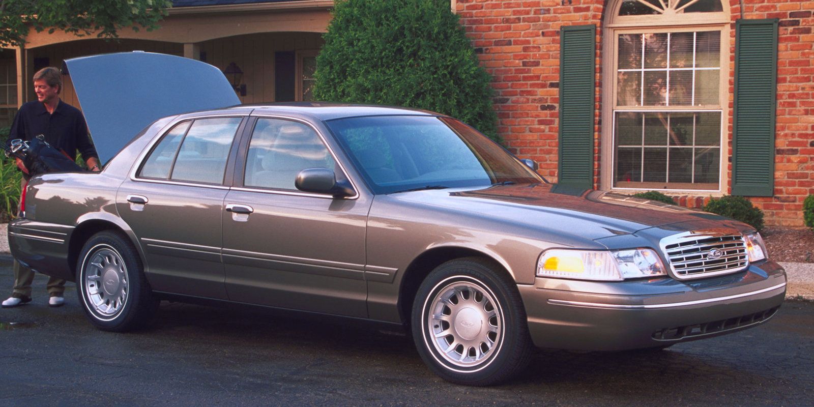 Here's Why The Ford Crown Victoria Is The Best Police Car Of All Time