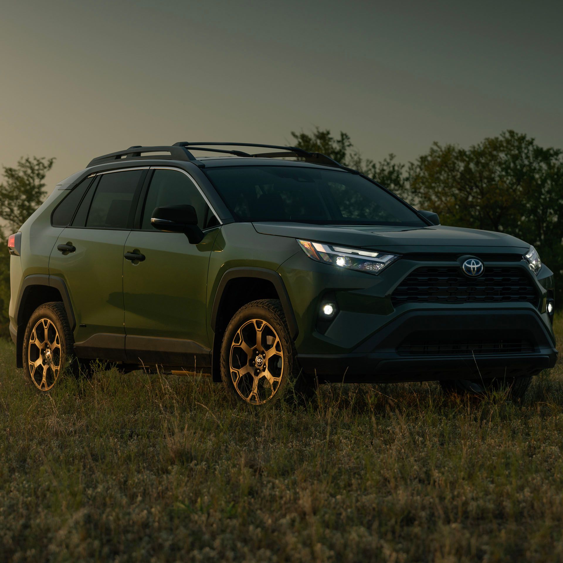 2024 Toyota 4Runner vs 2024 Toyota Rav4 Hybrid: Full Spec Comparison