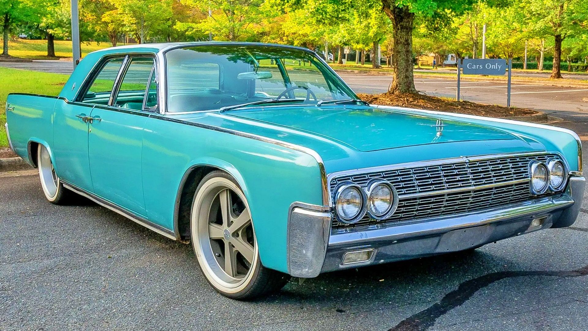 10 Stunning Lincoln Continental Restomods We Found On The Internet