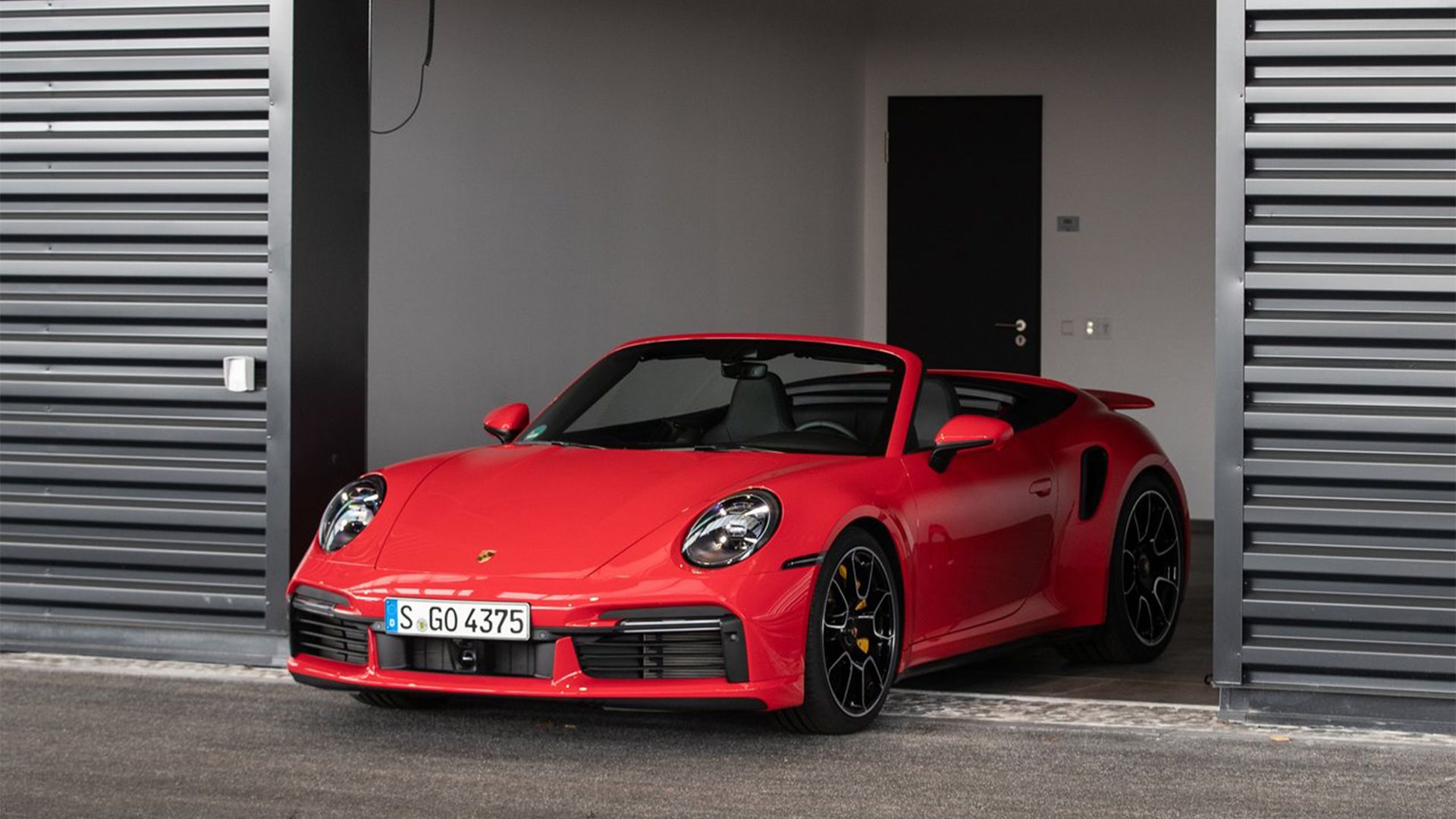 A Complete Guide To The 2024 Porsche 911 Turbo Cabriolet