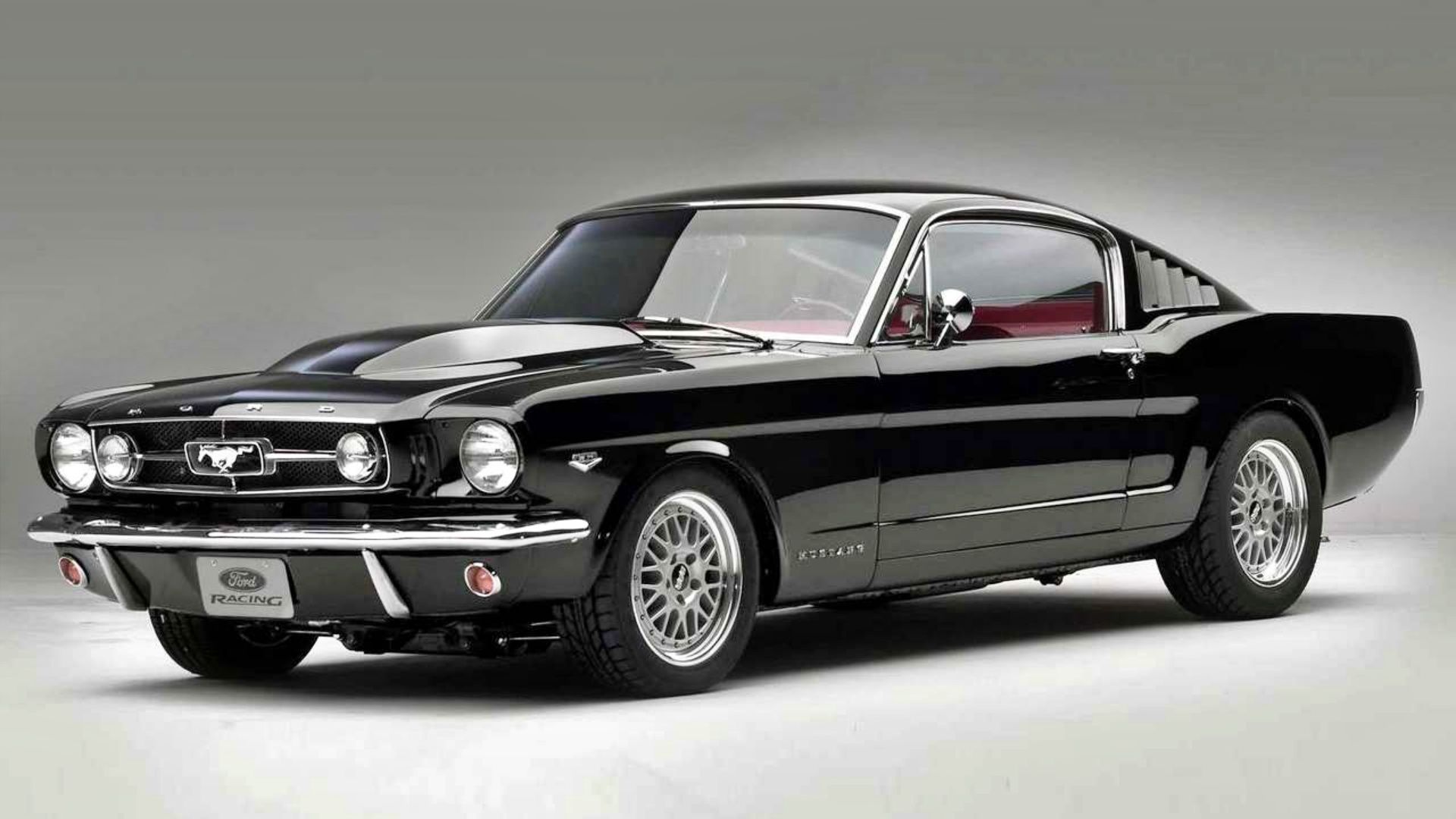 10 Muscle Cars With The Highest-Revving V8s, Ranked By Redline