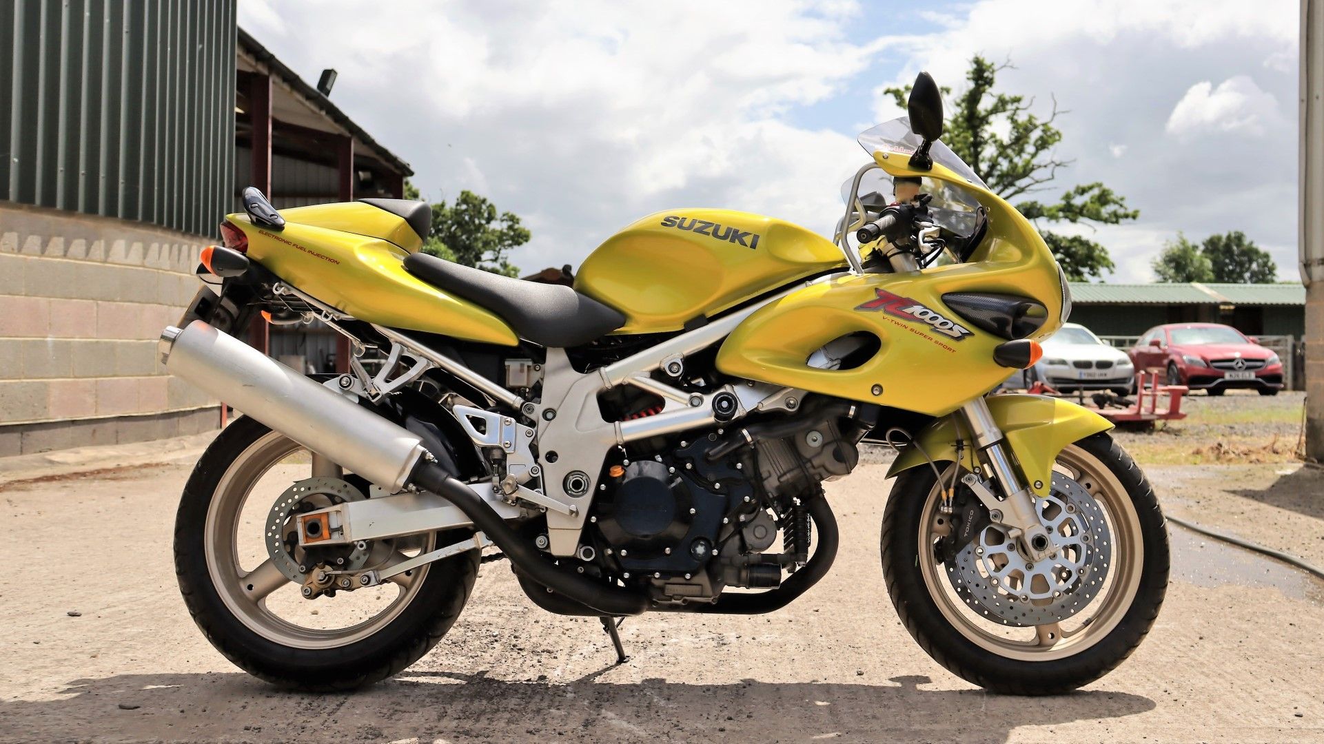 Here's Why The Suzuki TL1000S Was One Of The Most Infamous Sport Bikes Ever