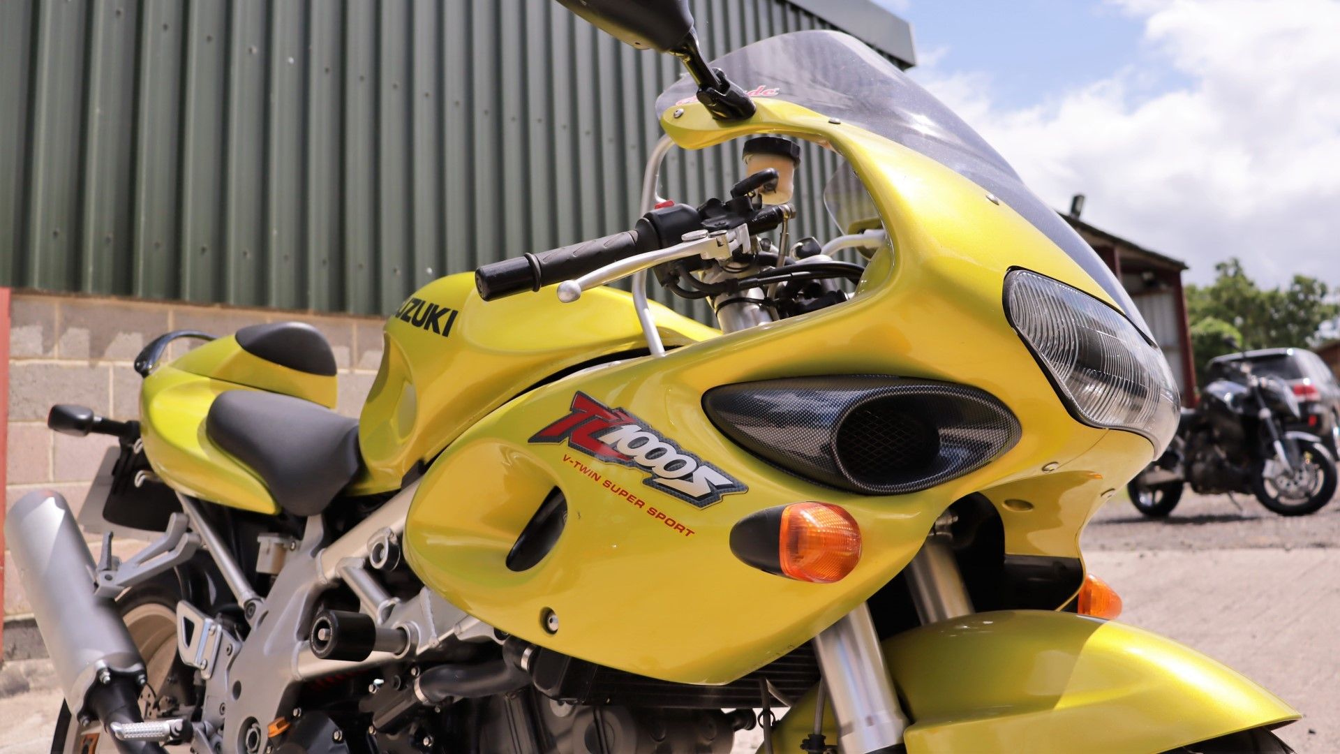 Here's Why The Suzuki TL1000S Was One Of The Most Infamous Sport Bikes Ever