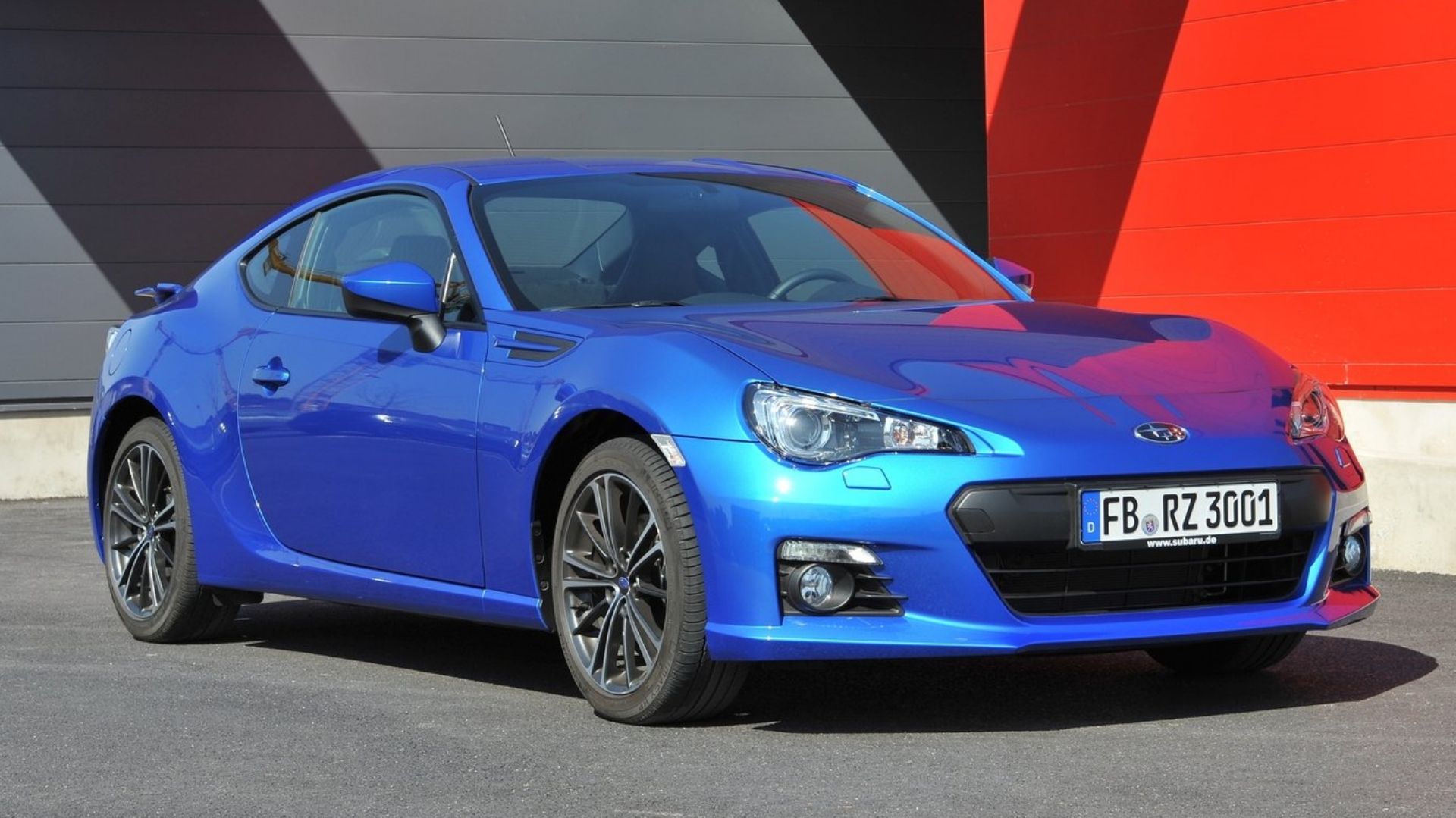 10 Sturdy RWD Cars Under $20,000 That Are Really Fun To Drive