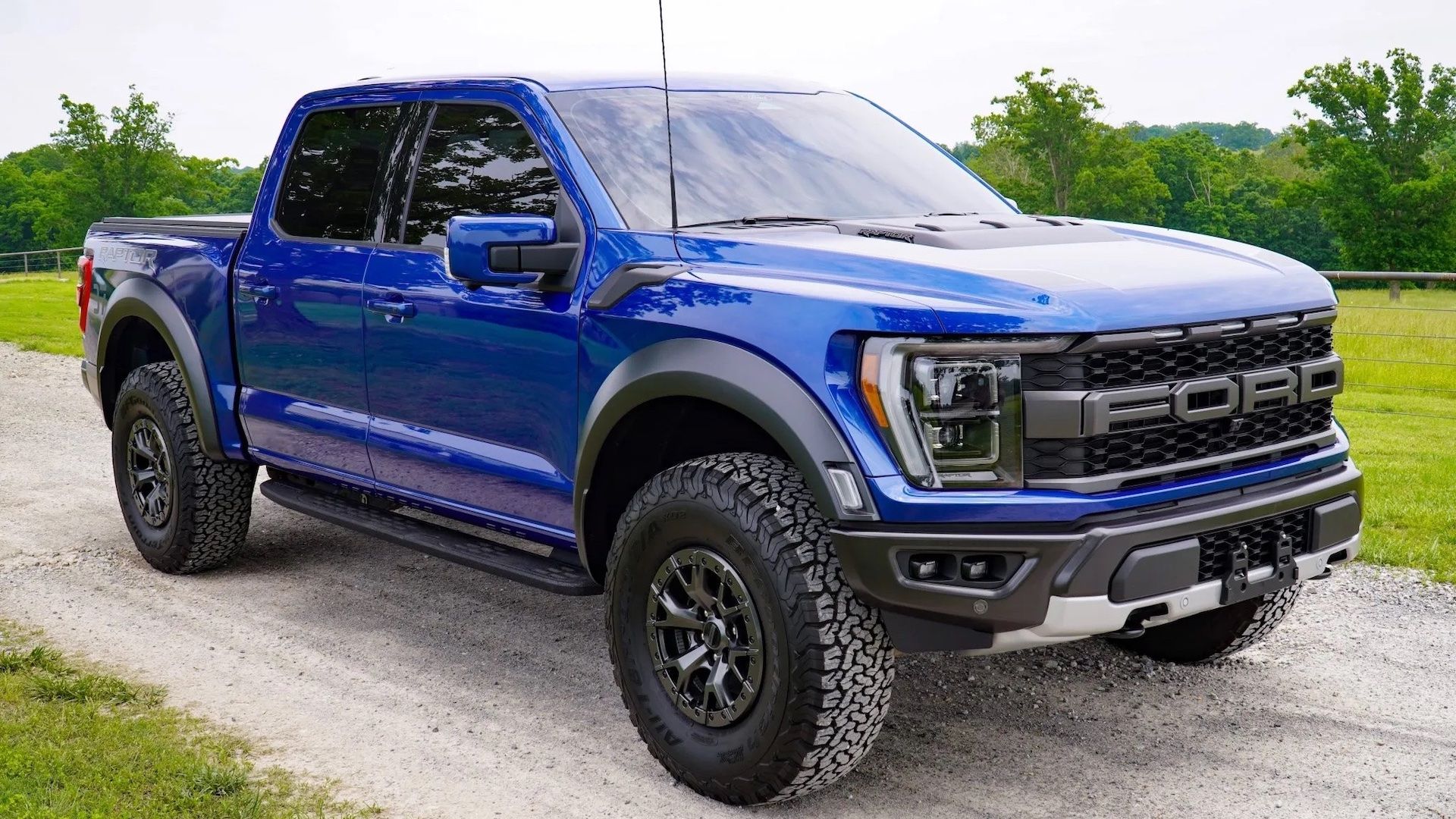 2022 Ford F-150 Raptor | HotCars