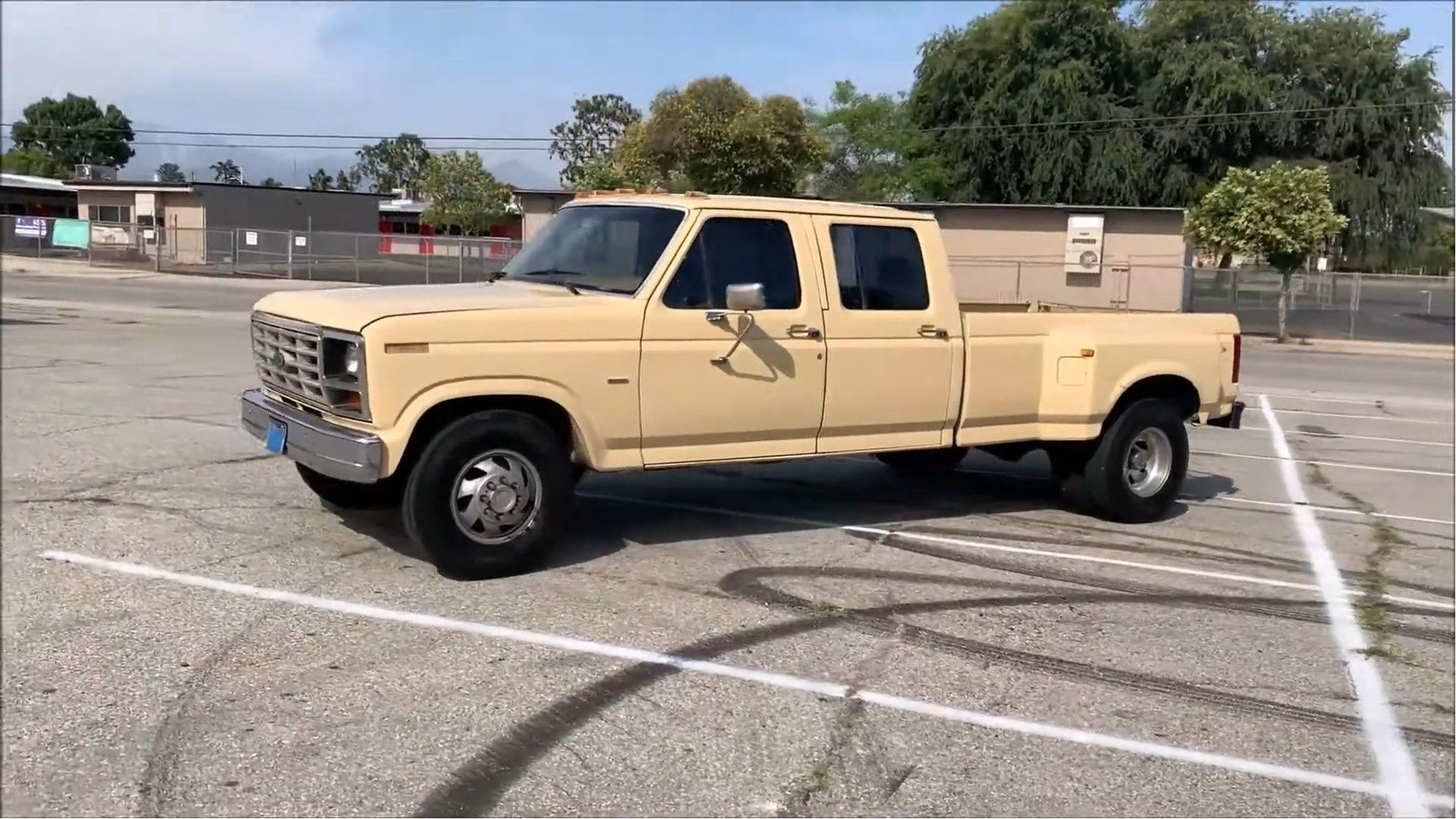 The Vintage Ford Truck Bargain With Room For Six And A Colossal Big ...