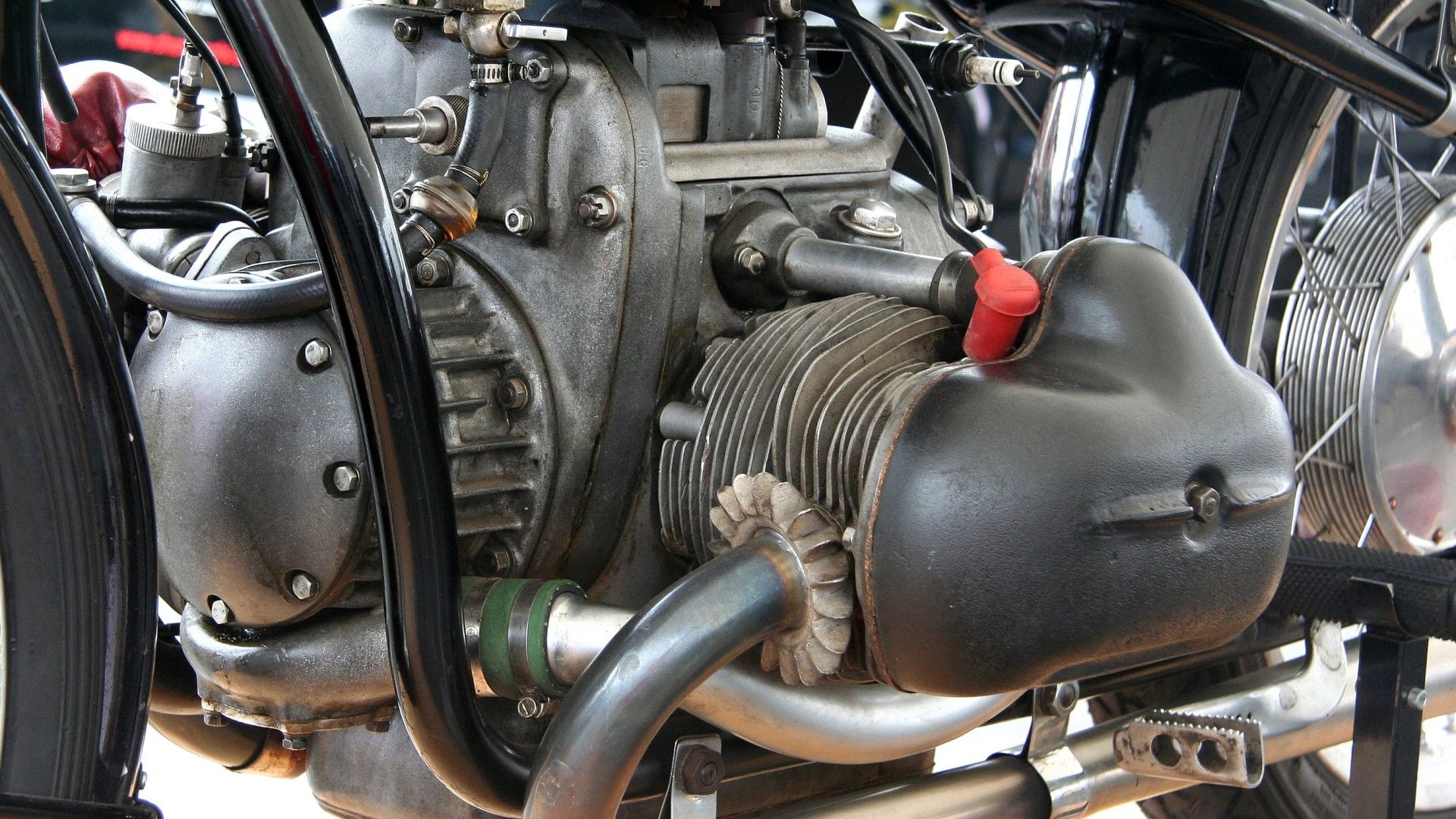 This Peugeot Scooter And The Mighty Kawasaki H2 Have Something In Common