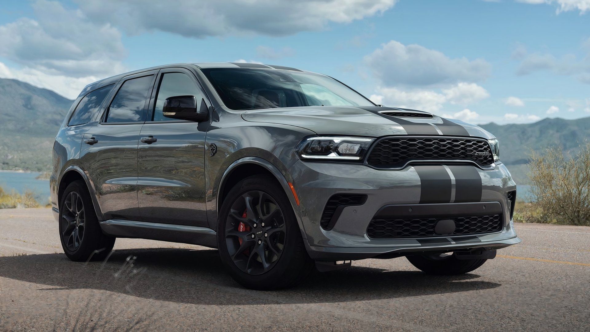 12 Fastest SUVs For 2025, Ranked By Their 0-60 MPH Times
