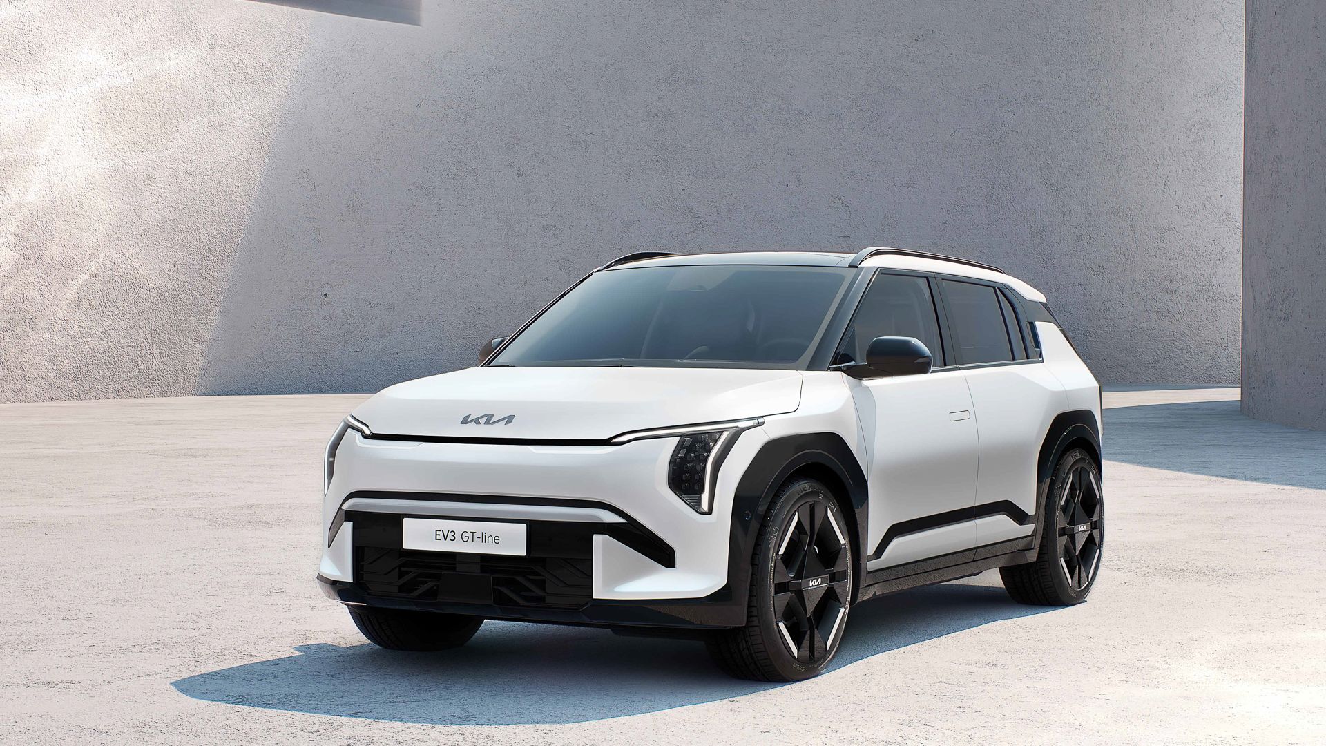 Small, Cheap, Long Range: The Kia EV3 Just Might Be The Answer