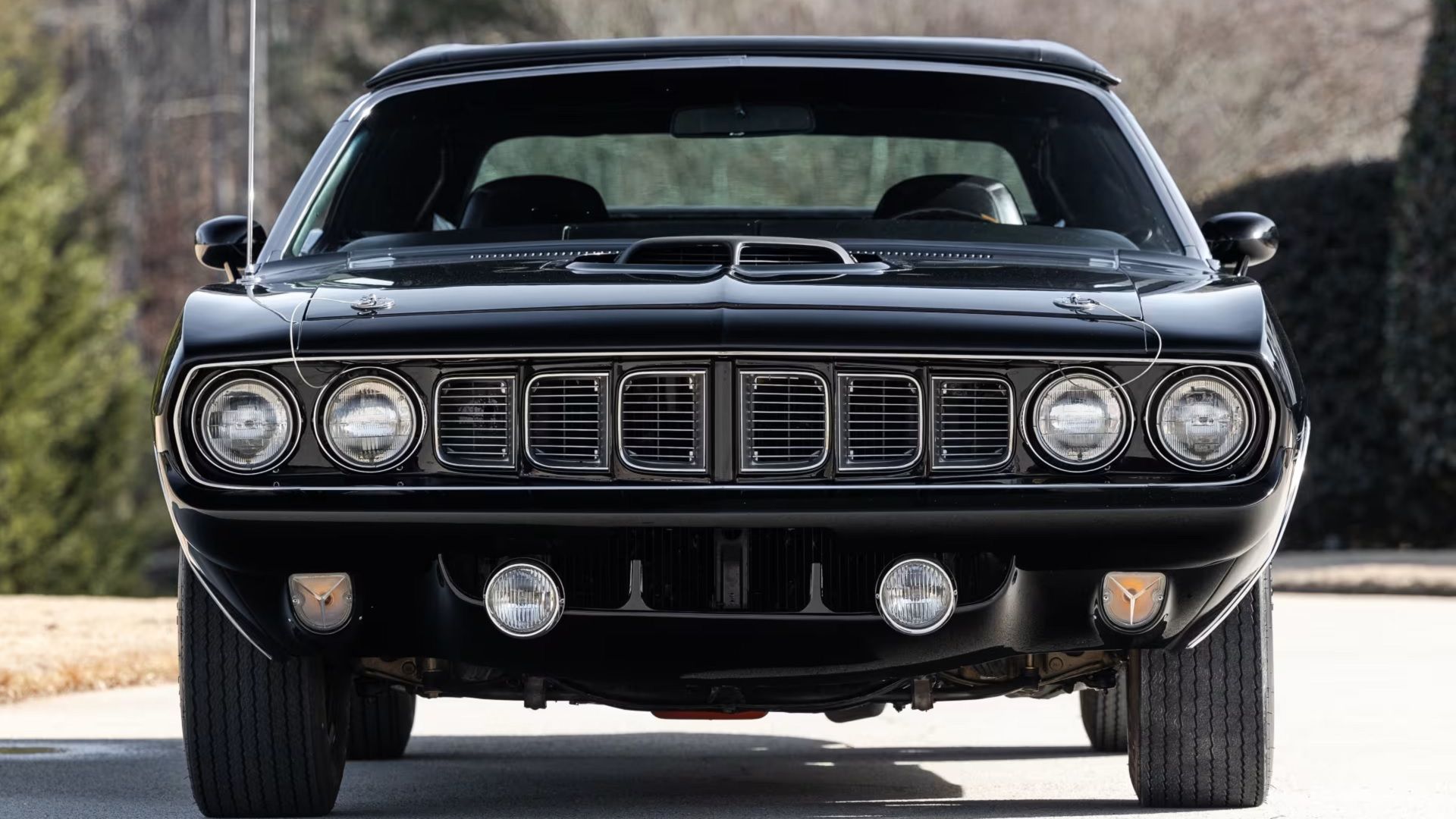 Here's How The Ford Boss 429 V8 Compares To The 426 Hemi