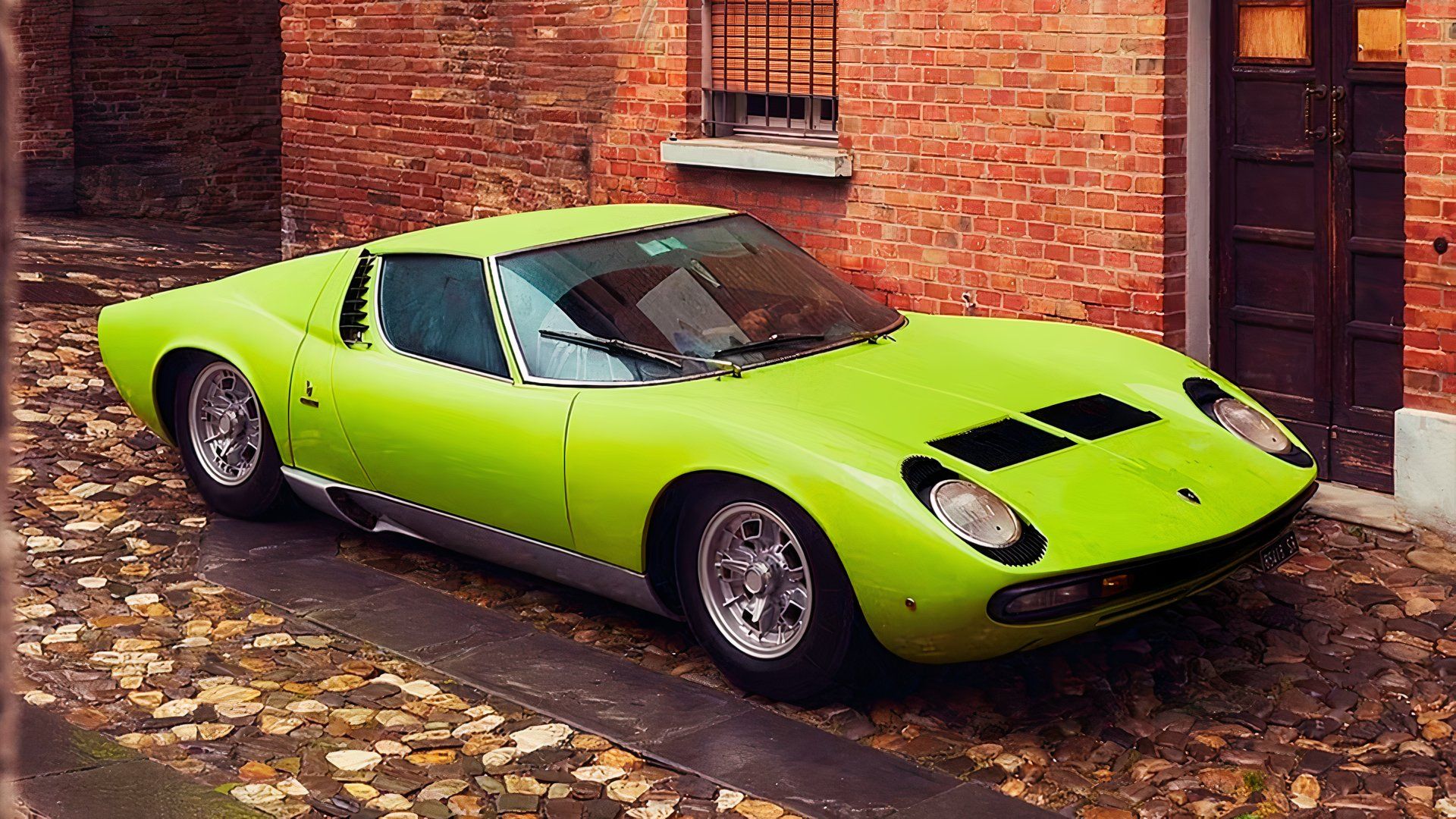 12 Fastest Production Cars Of The ’60s, Ranked