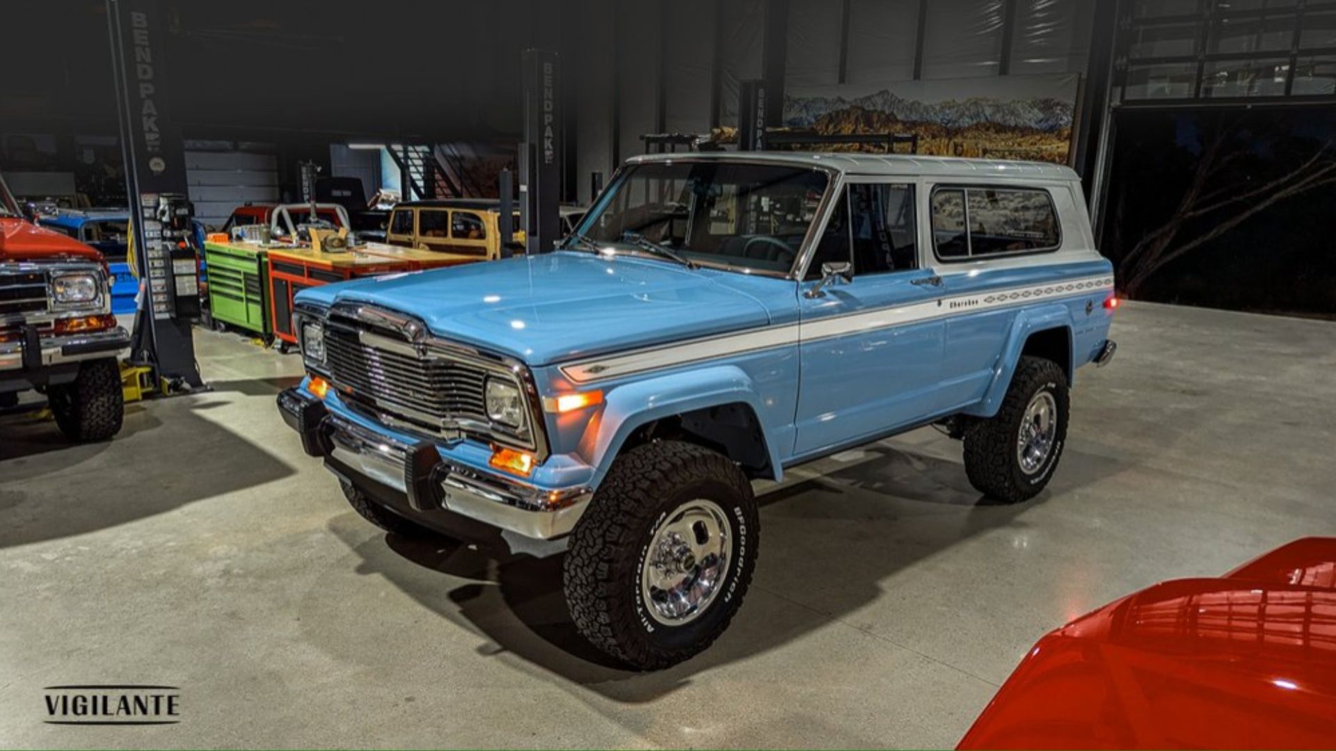 825HP Viper V10 Engine Swap In '79 Jeep Cherokee Is The Ultimate Restomod