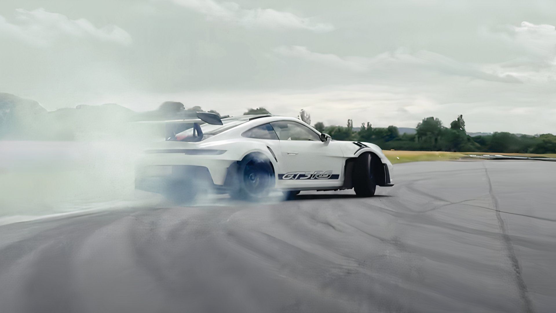 Stig Laps Top Gear Test Track In The Porsche 911 GT3 RS