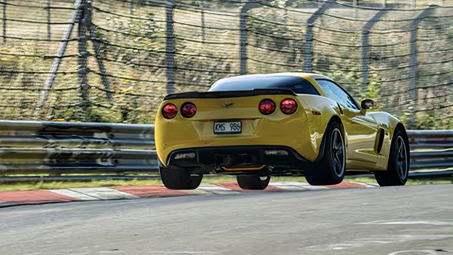 Watch A Corvette C6 Z06 Set Fast Nurburgring Lap While Weaving Through Traffic